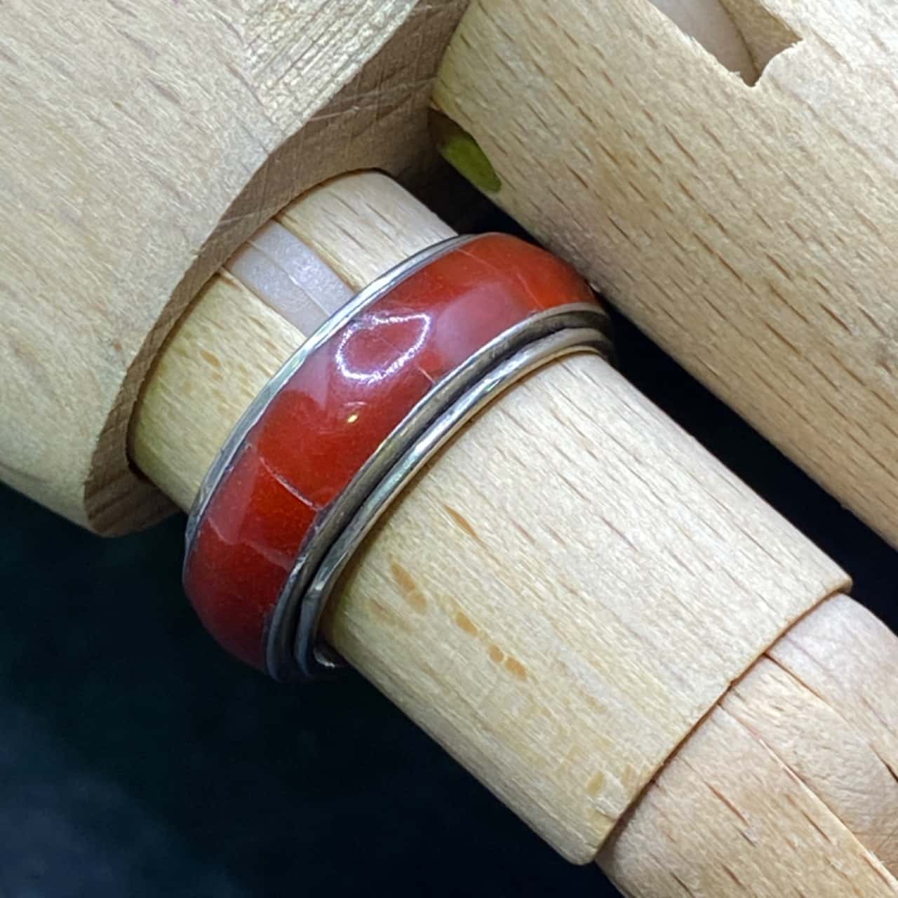 Unisex Spinning Rings Maroon / Silver Polished Coral