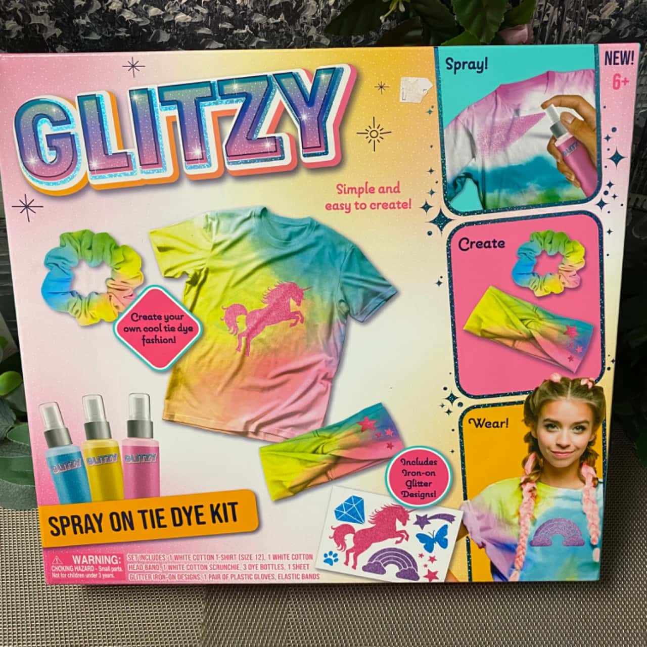 REDUCED - Glitzy Spray on Dye Kit 6+(s)
