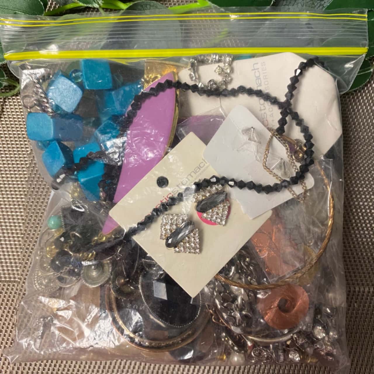 BAG 1-Womens Asstd bag mixed jewellery (s)