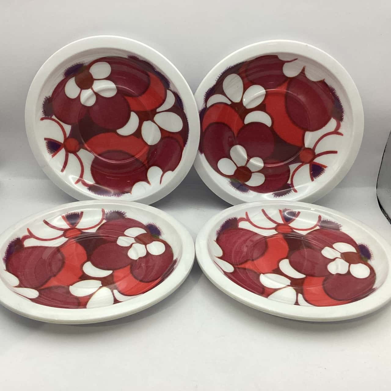 Set of 4 Retro 1970s Melamine Bessemer Floral Plates(s)