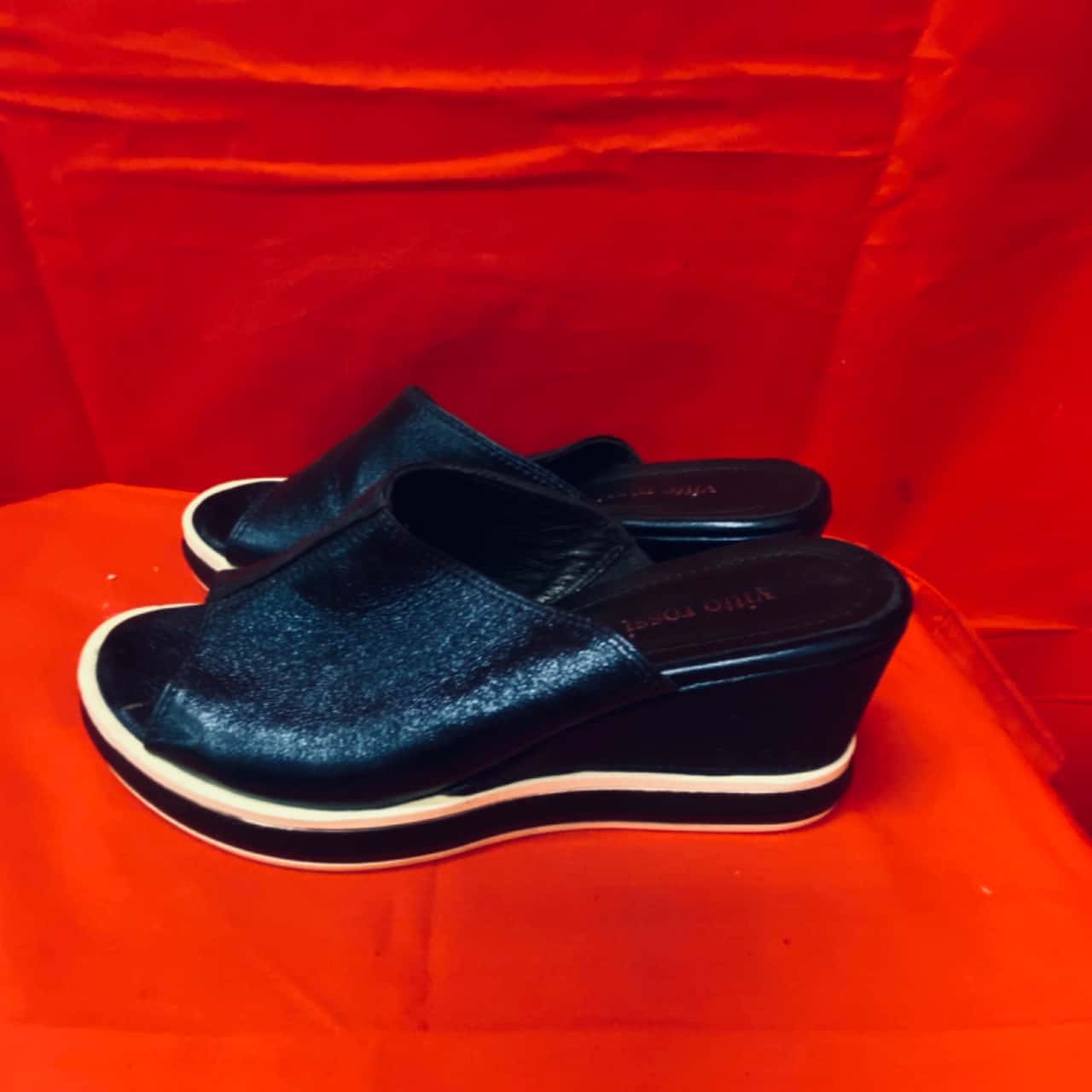 Vitto Rossi Womens Size 37 Navy Blue / White Wedge Slip on Shoe