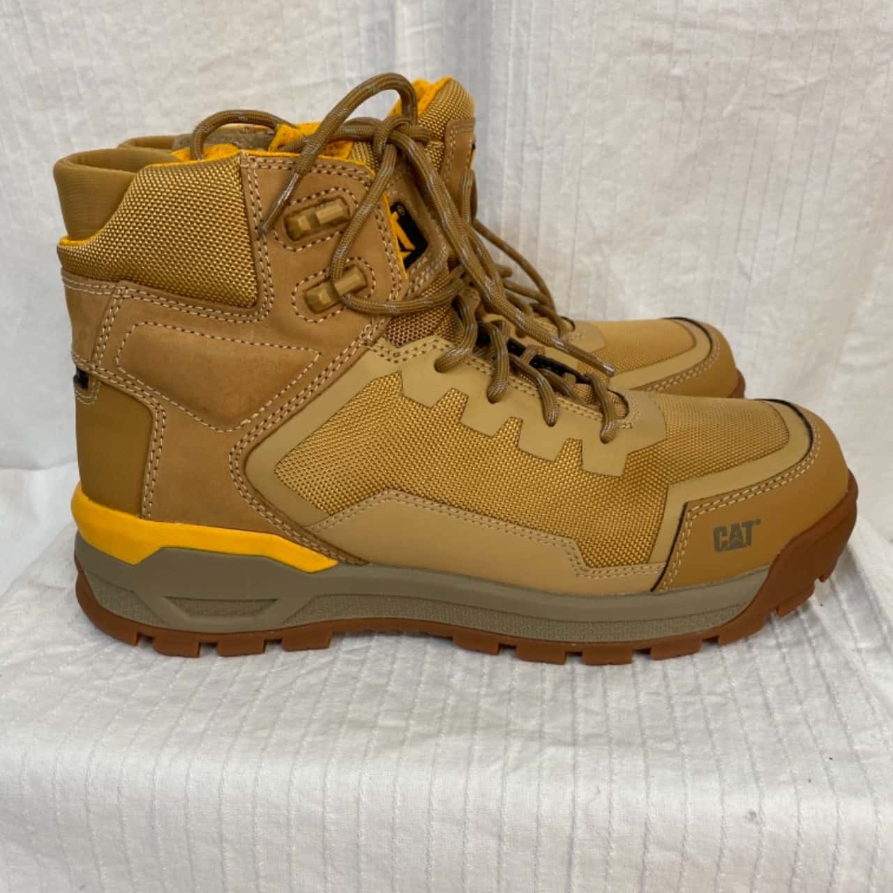 Caterpillar Unisex Size 7 Tan Brown / Yellow Composite toe Workboots (s ...