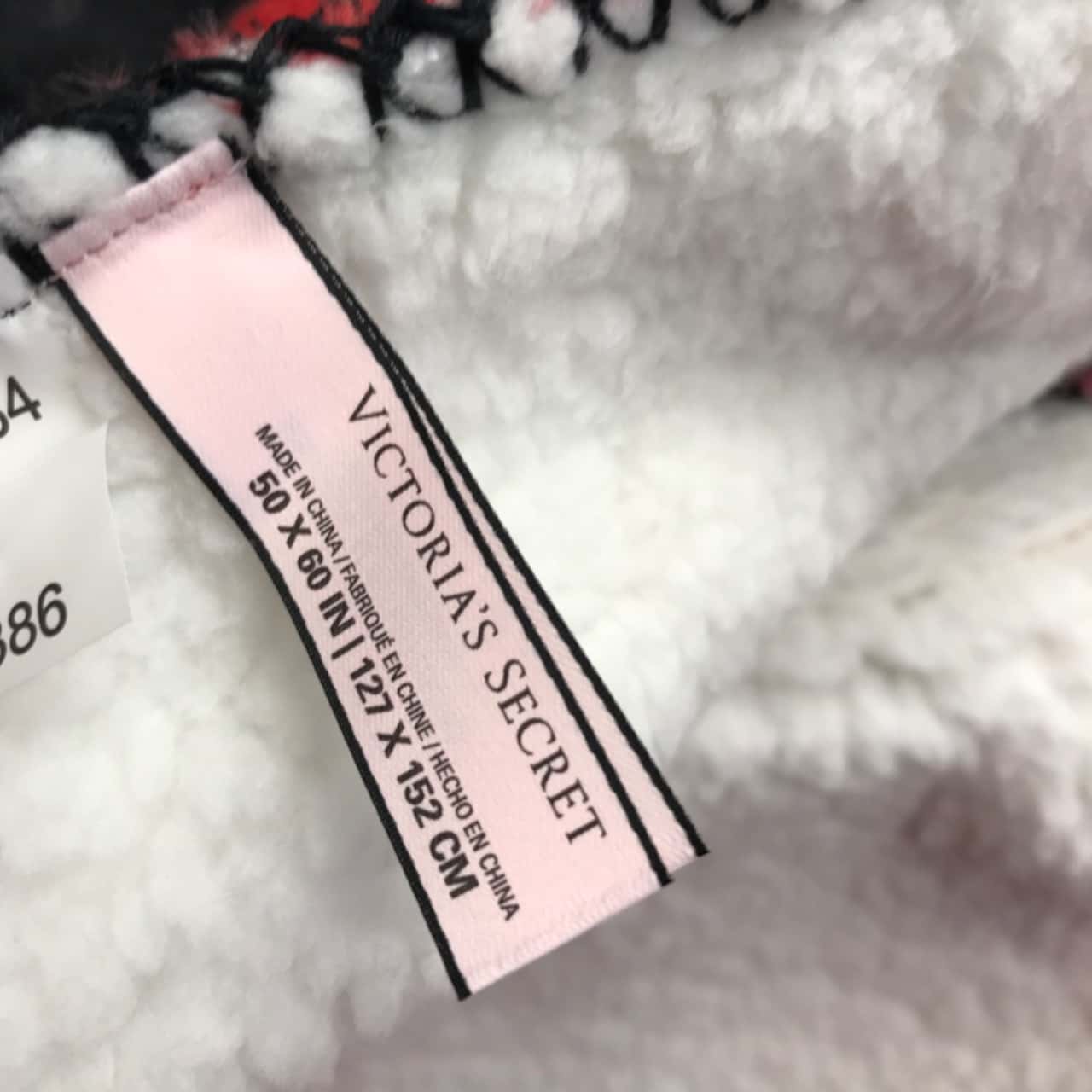 NWOT Victorias Secret Super Soft Throw Rug / Blanket Roses on Black ...