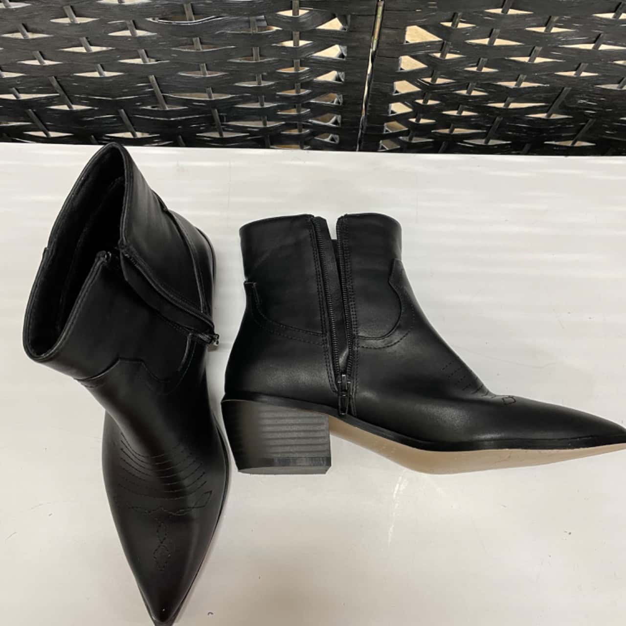 Sportsgirl Womens Size 37 Black Western Style Boots(s)