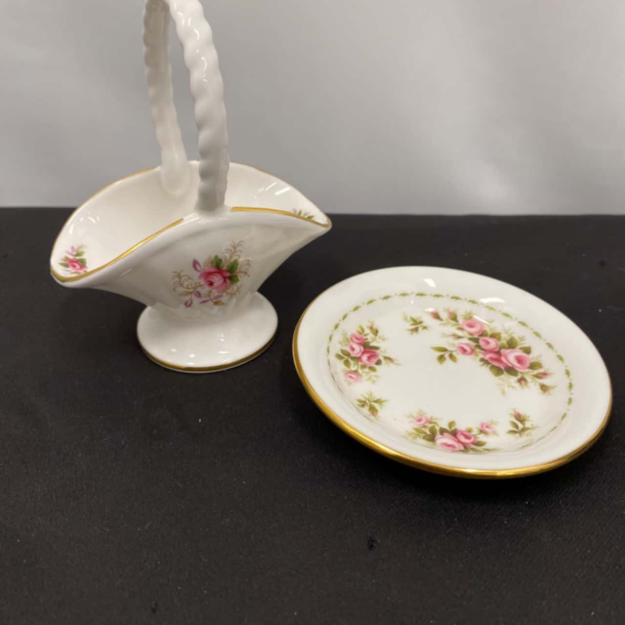 Royal Albert Bone China England Rose 2 Pieces (s)