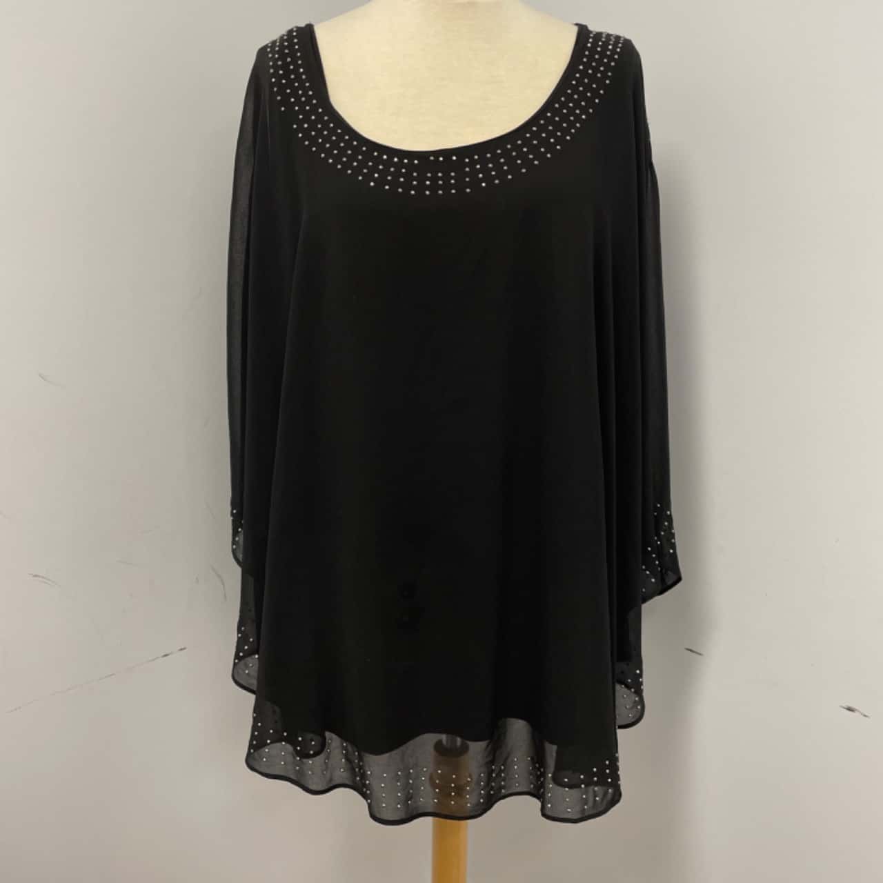 Autograph Super Classy Soft & Feminine Flow Over Sheer Batwing Sleeve ...