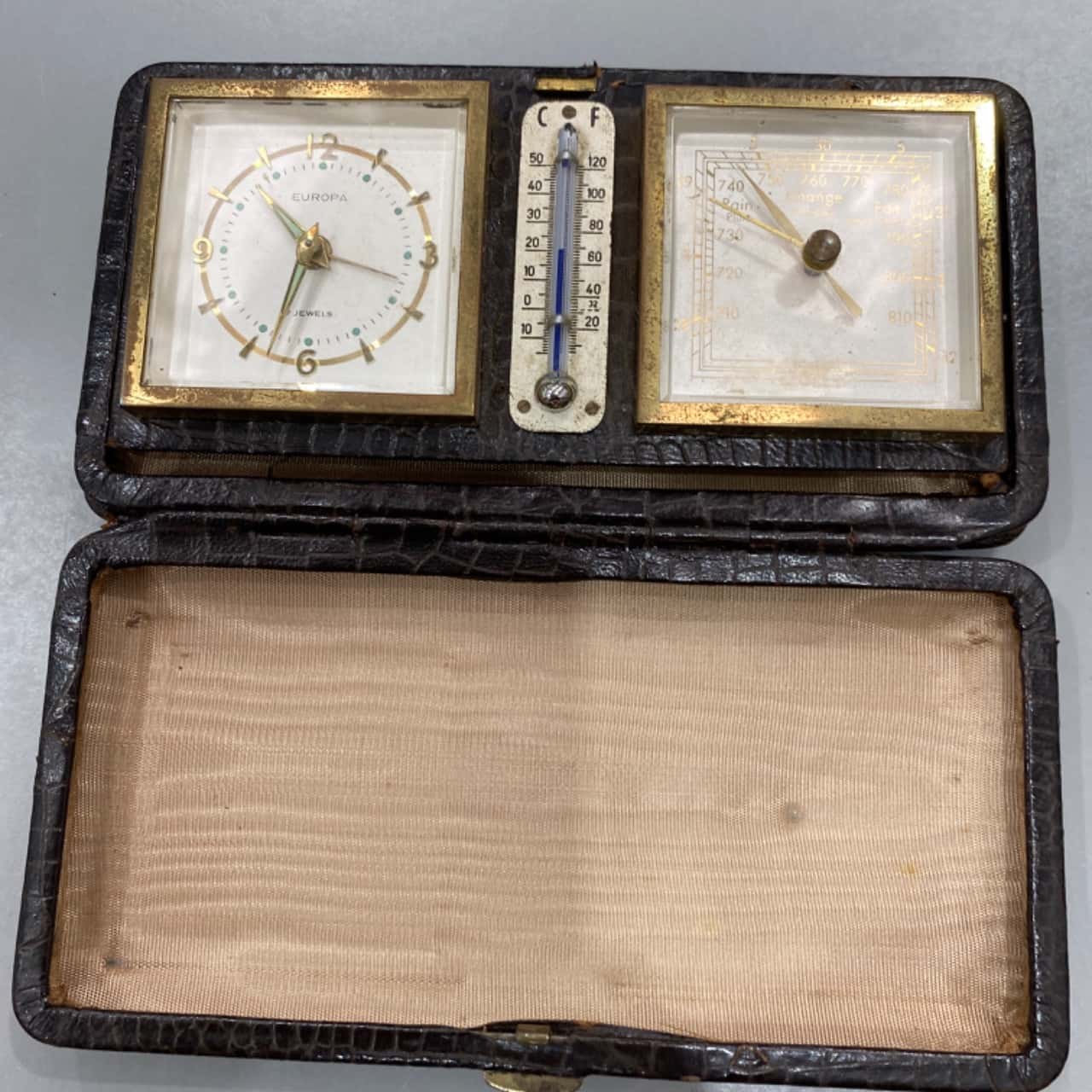 Vintage Travel Desk Alarm Clock