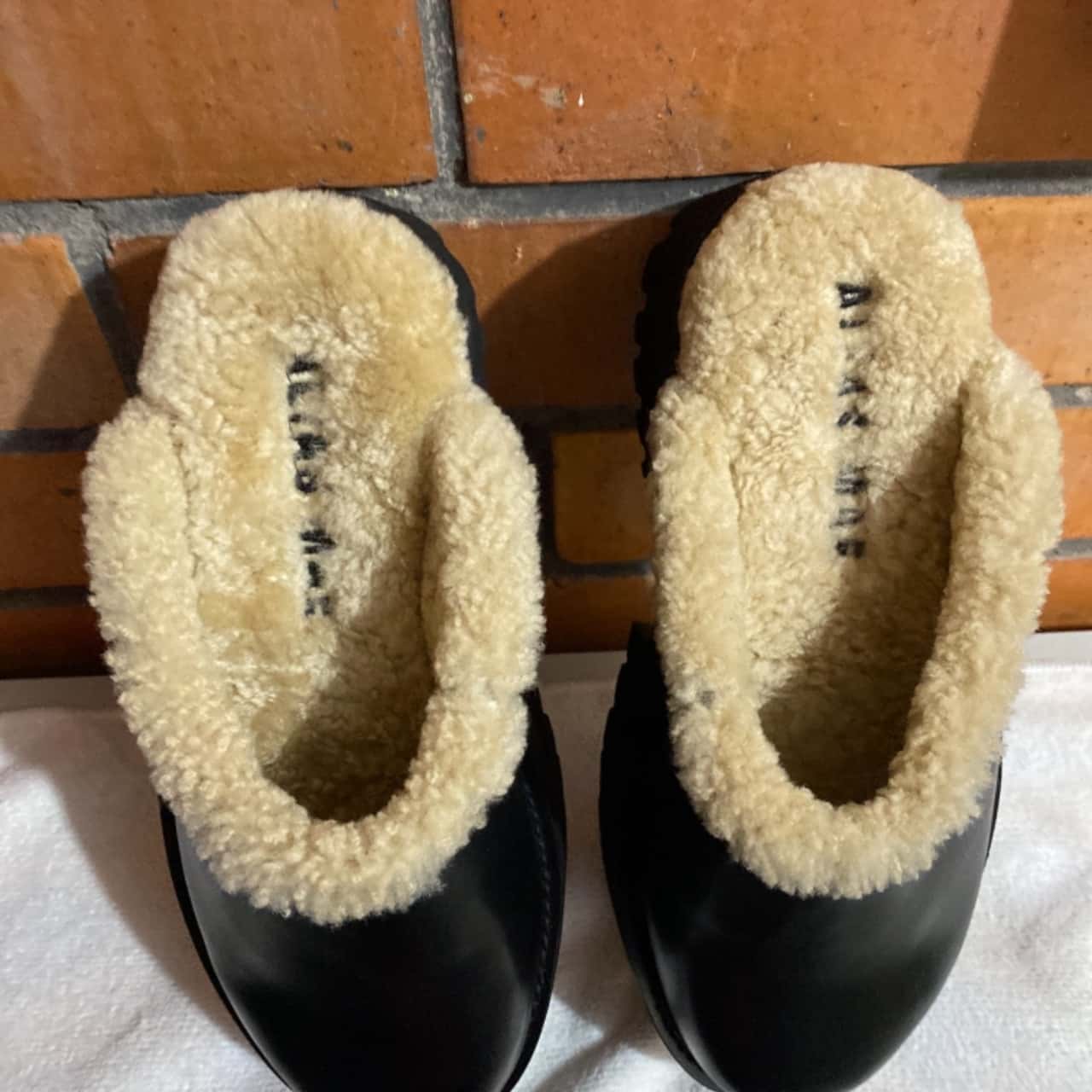 ALIAS MAE Womens Cloc Shearling Slide in Shoes(s)