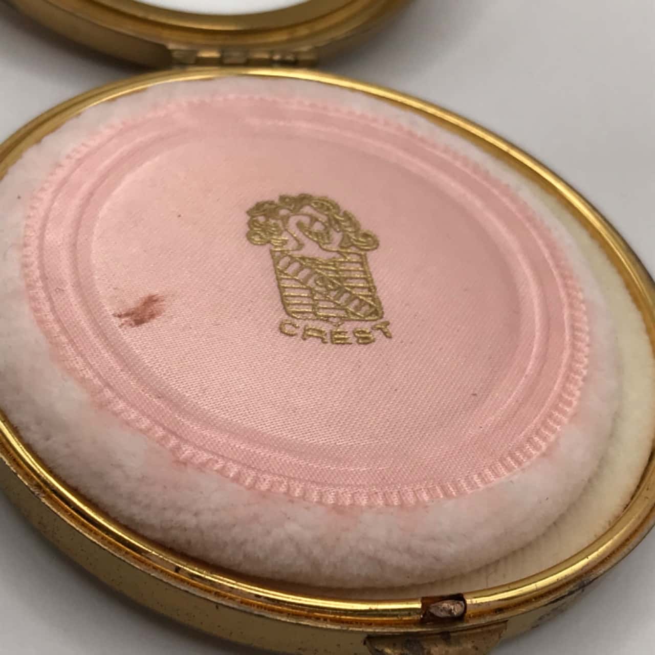 Mascot Powder Compact Petit Pointe Embroidered 1950s Vanity Cosmetic ...