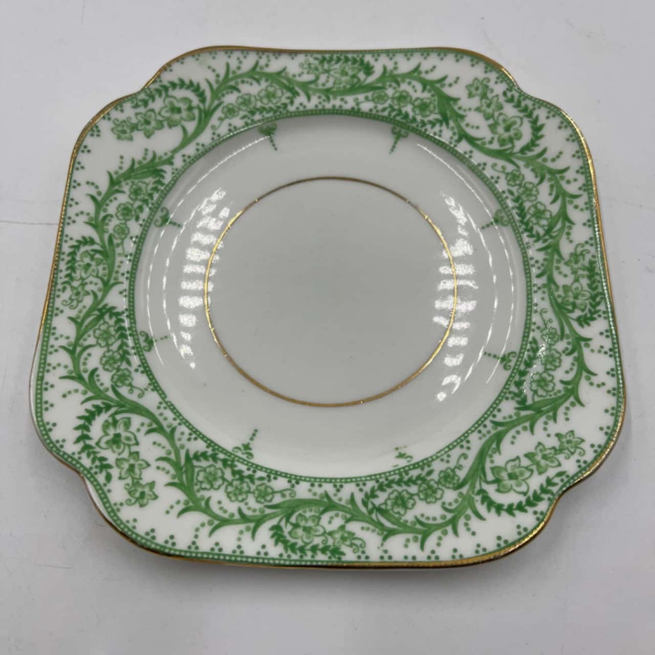 Green Valo gold-rimmed side plate 15cm made in England(s)