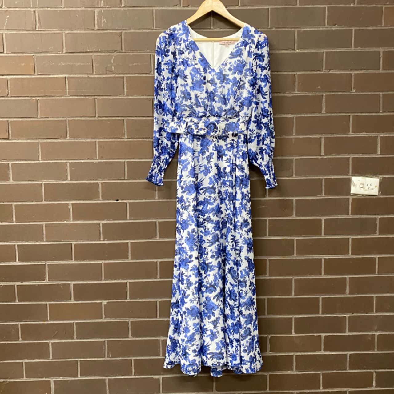 Review Womens Size 6 Lakeside Floral Maxi Dress (s)
