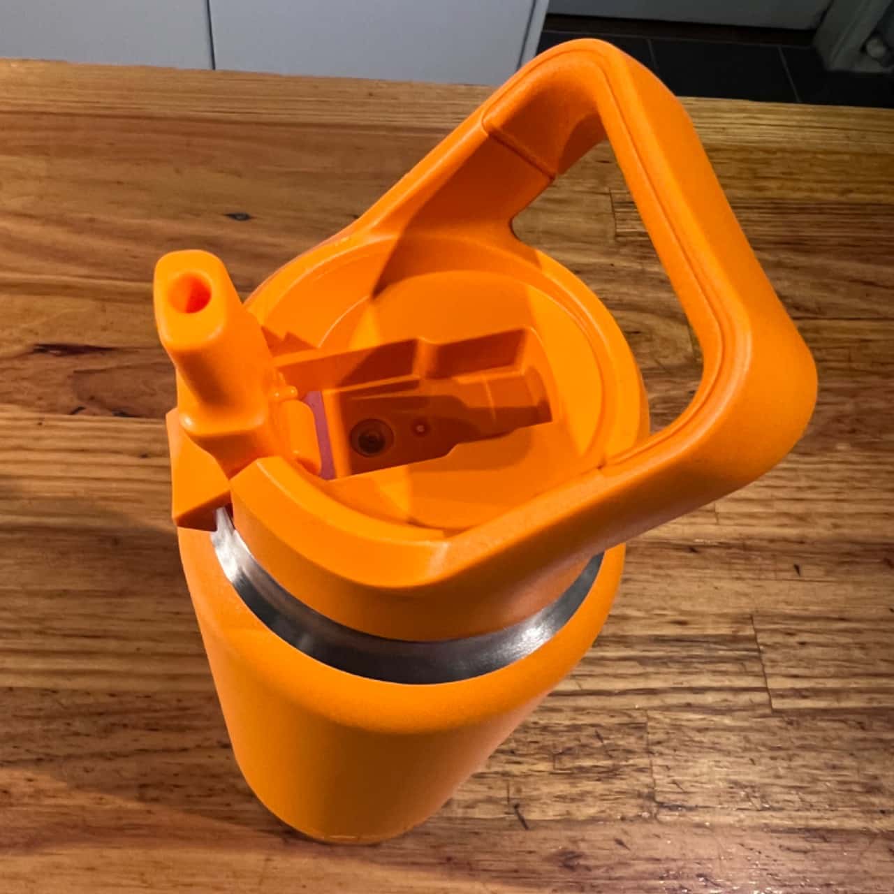 As New Large Yeti Bottle (s)