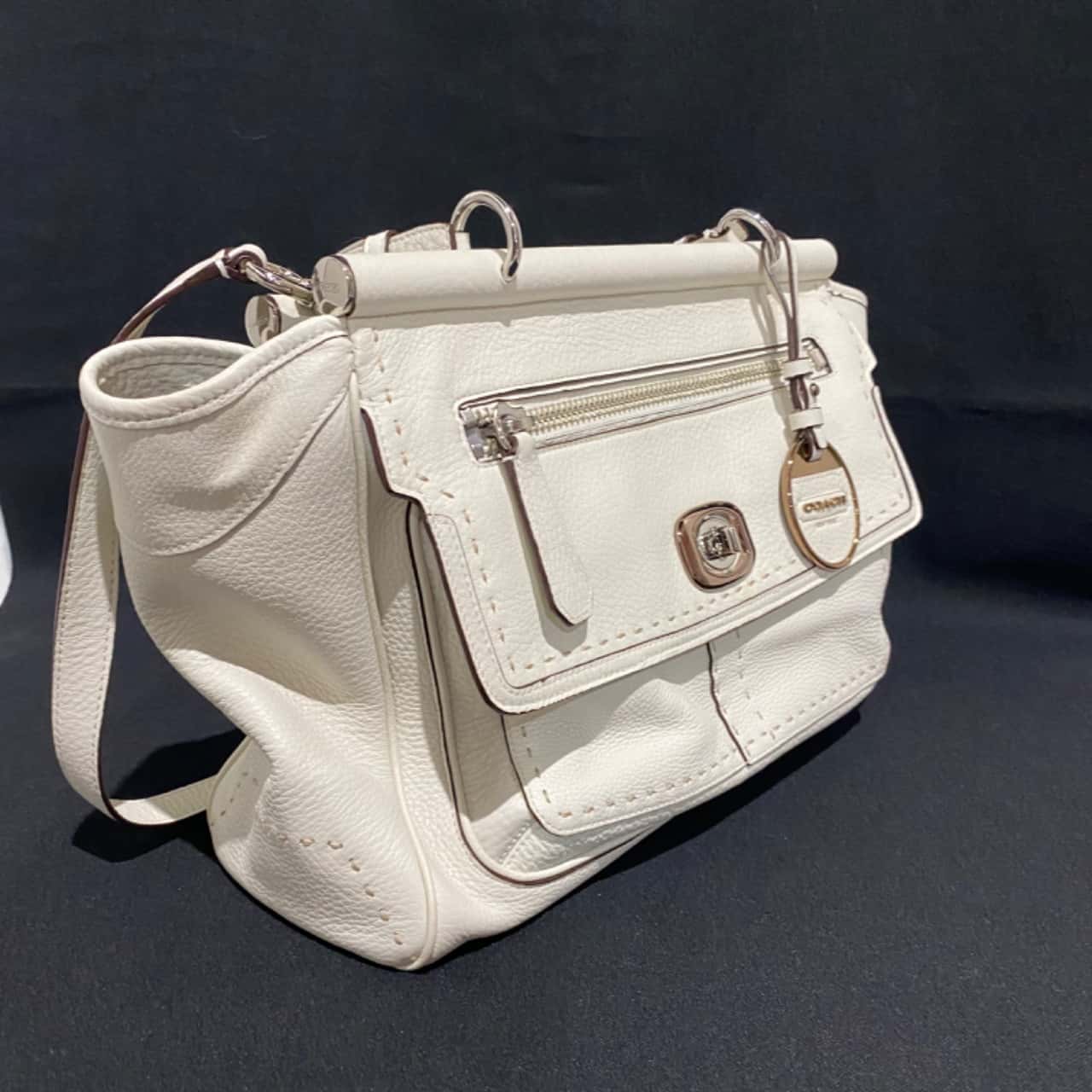 Womens COACH White Leather Handbag(s)
