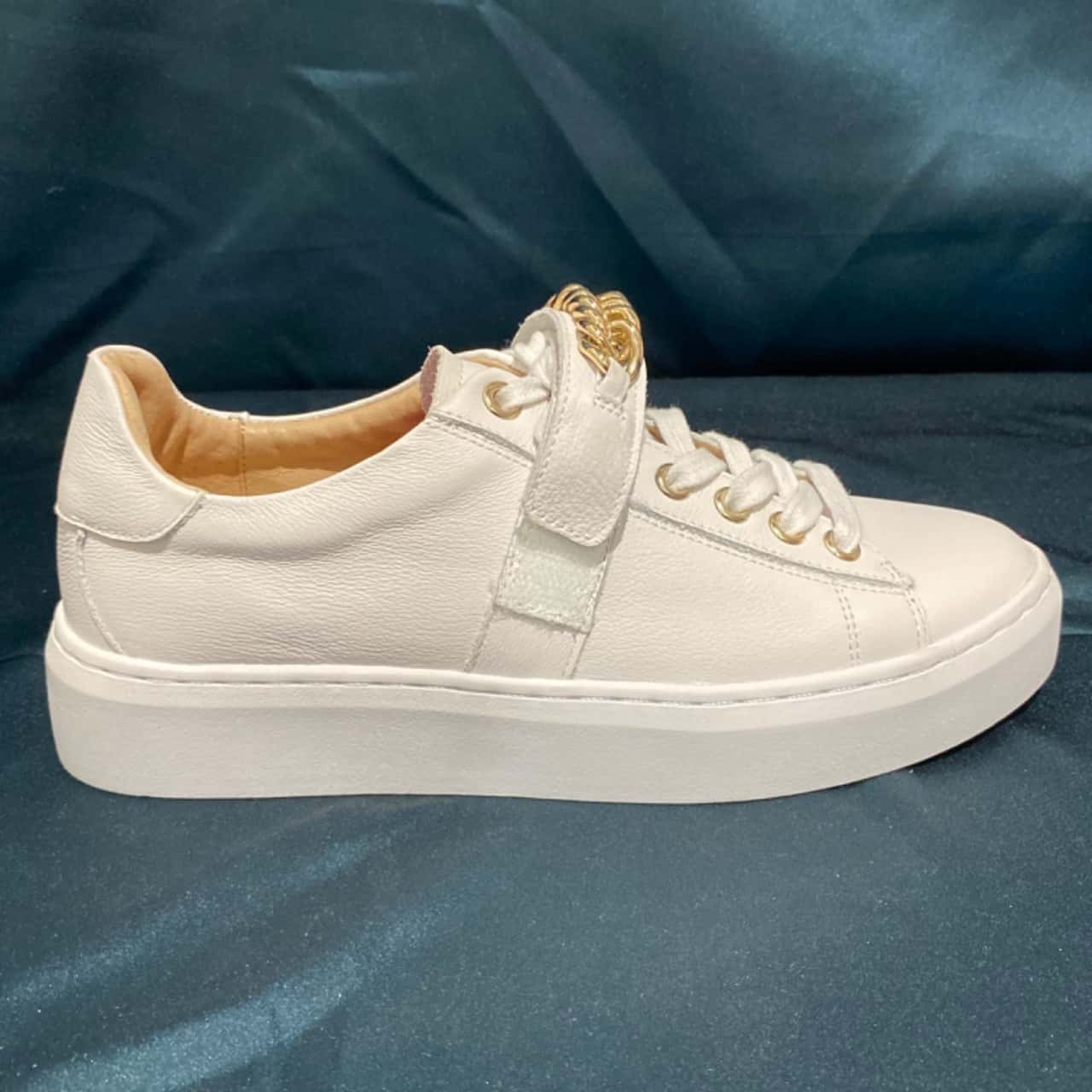 Womens JOE MERCER White Skate Shoes w/Gold Chain(s)