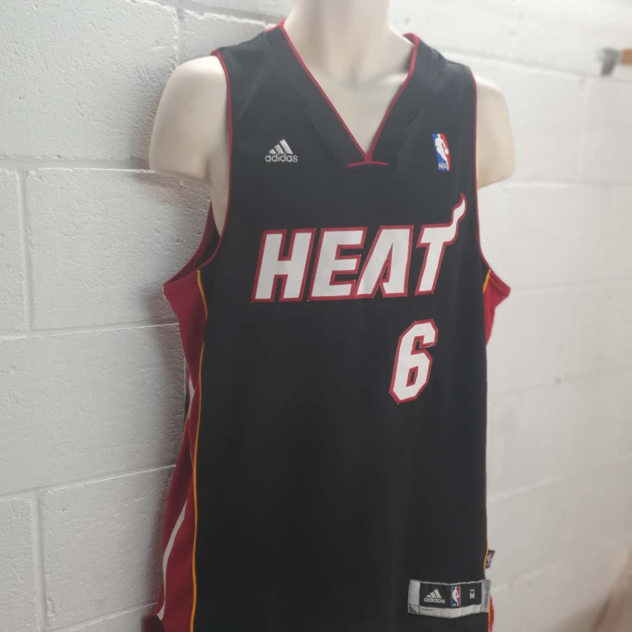 Adidas Men's Size M Black Miami heat basketball jersey(s)