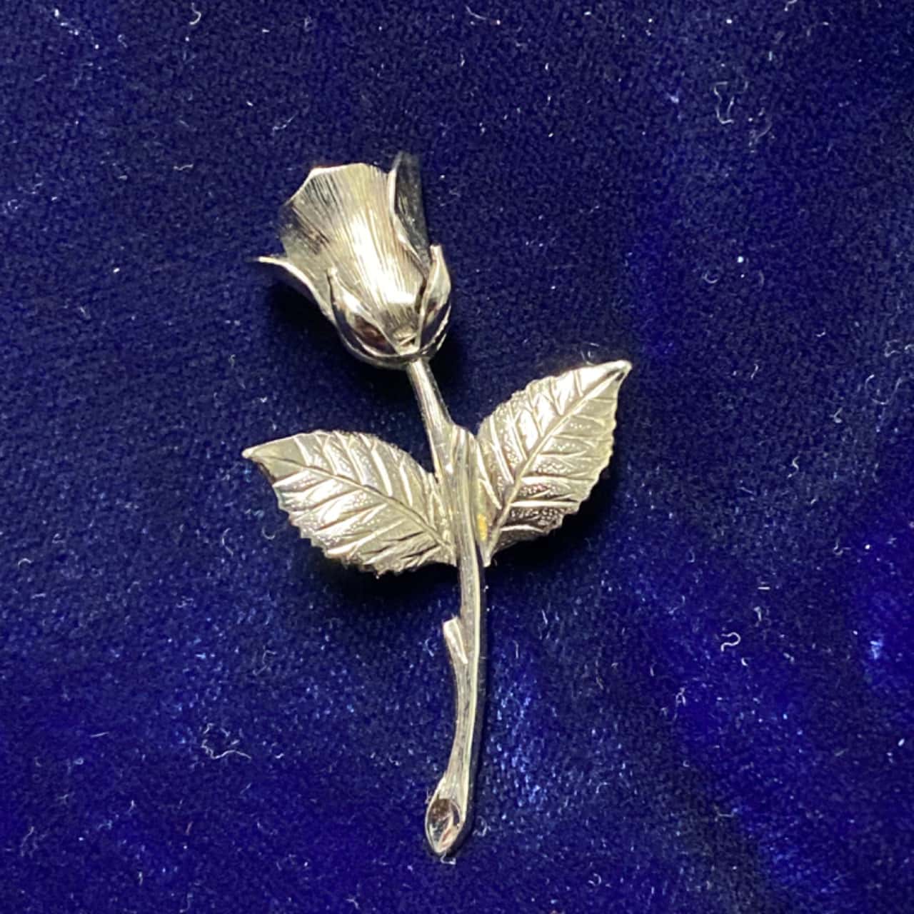 Vintage Silver Tone Long Stemmed Single Rose Brooch (s)