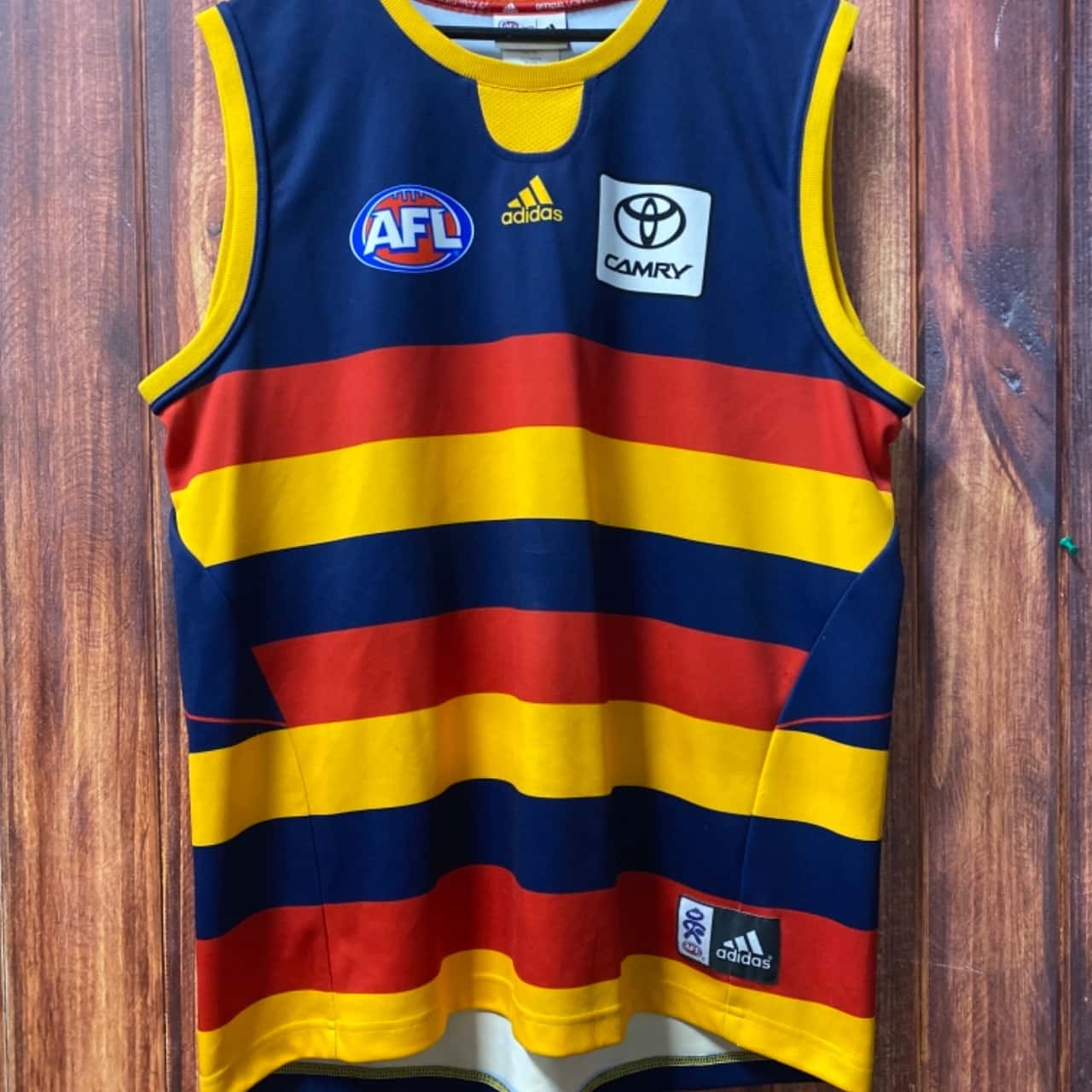 AFL Adelaide Crows gurnsey Size XXL (s)