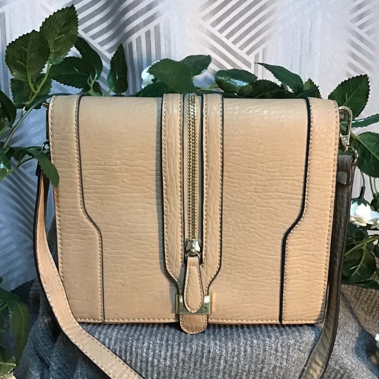 "Reduced" Tony Bianco Womens Handbag Beige (s)