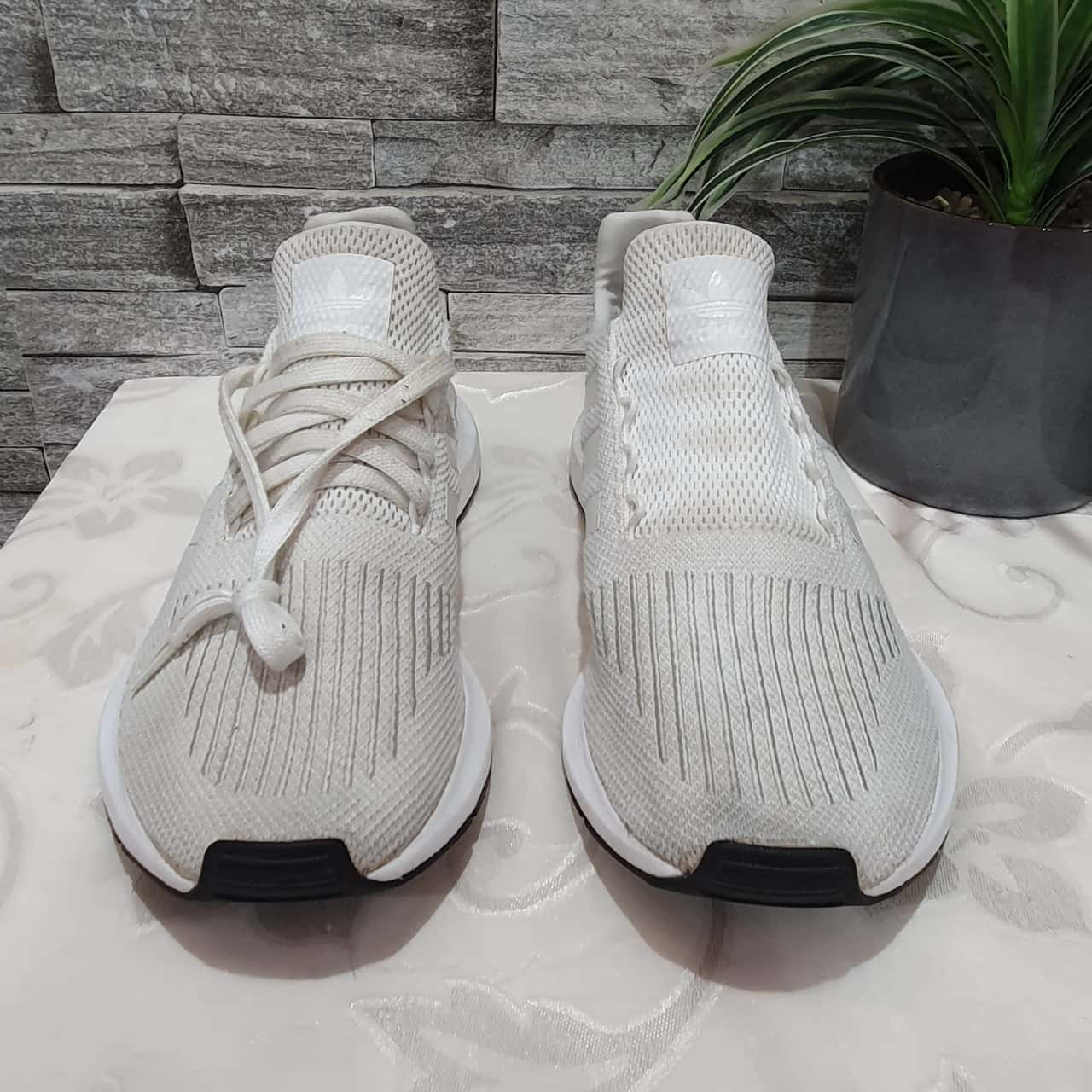 Adidas Mens Size 9.5 Running Shoes White (s)