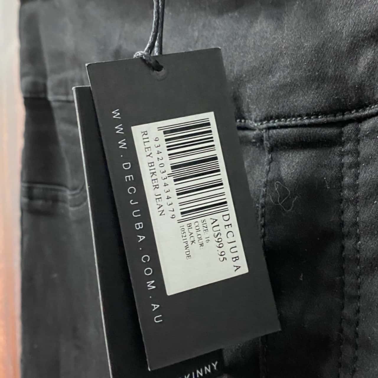 Decjuba Womens Size 16 Black ‘Riley Biker Jean’