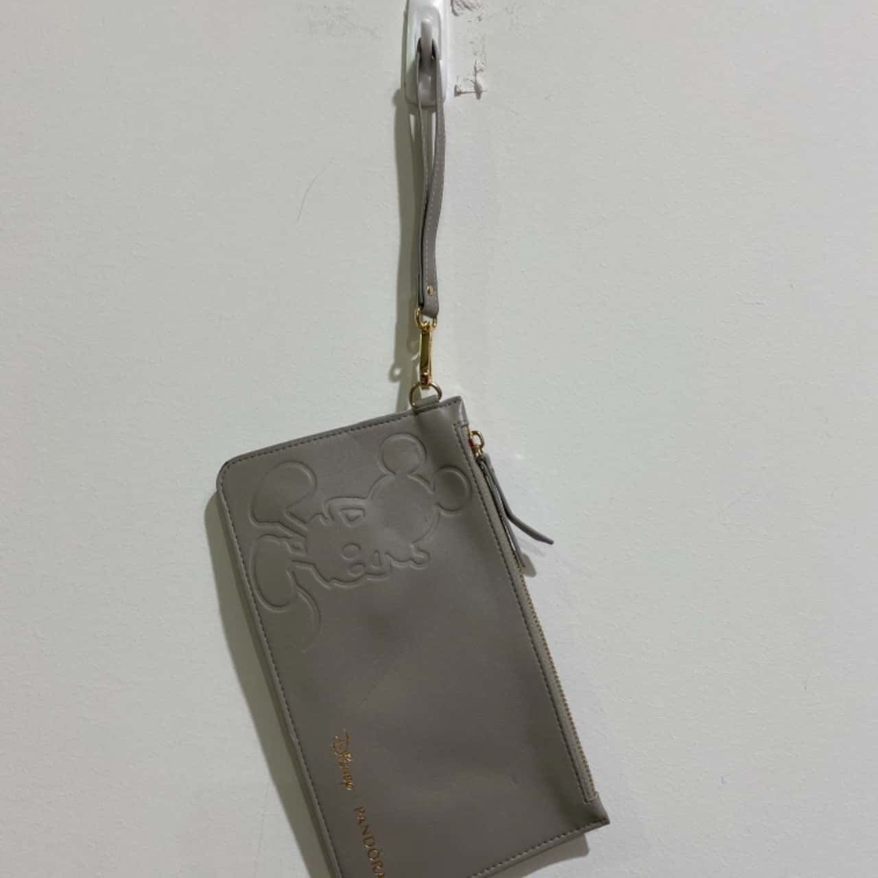 Pandora Disney Mickey Mouse Womens Wristlet Grey (s)