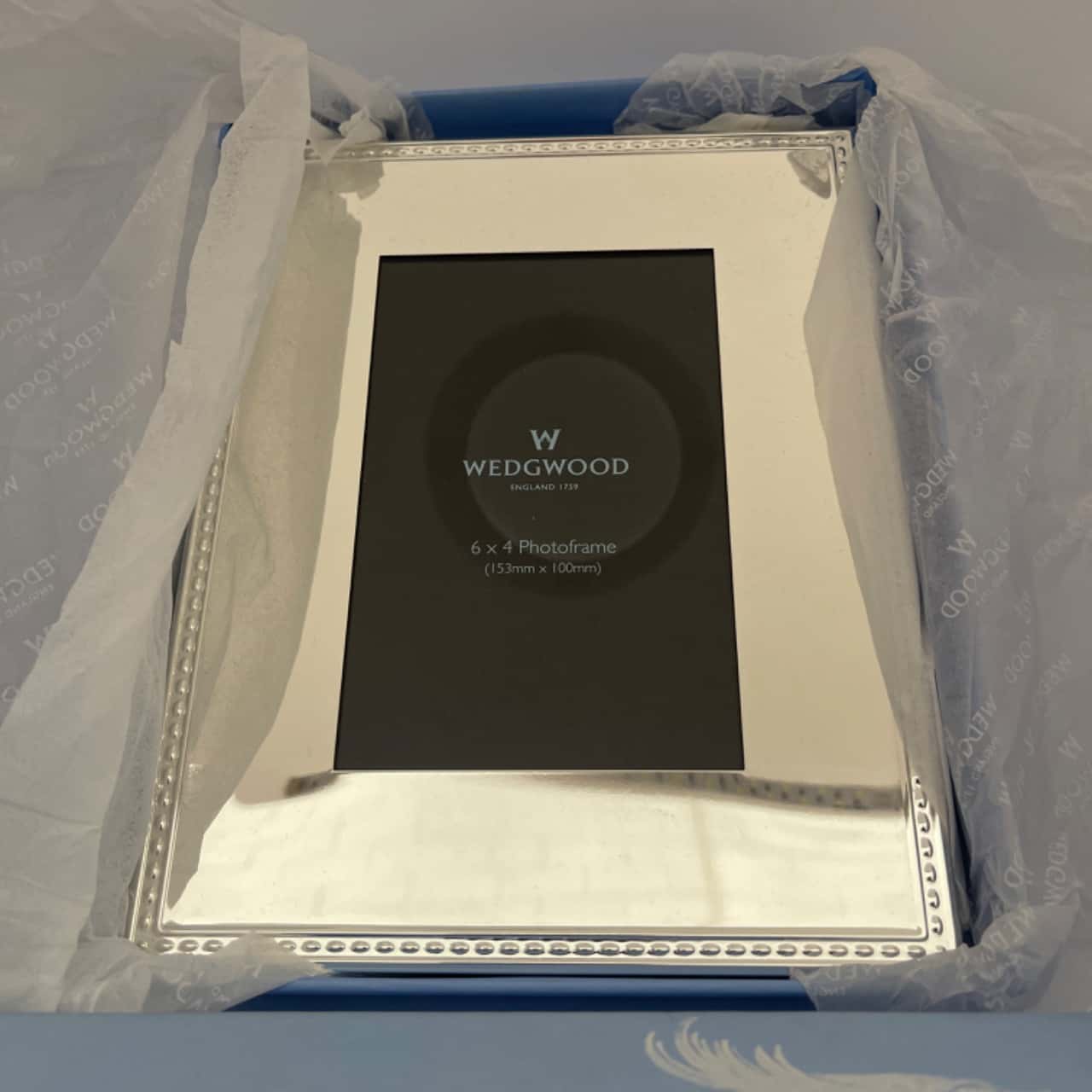 wedge wood, England photo frame 150 MMM X 100 (b5)MM(s)