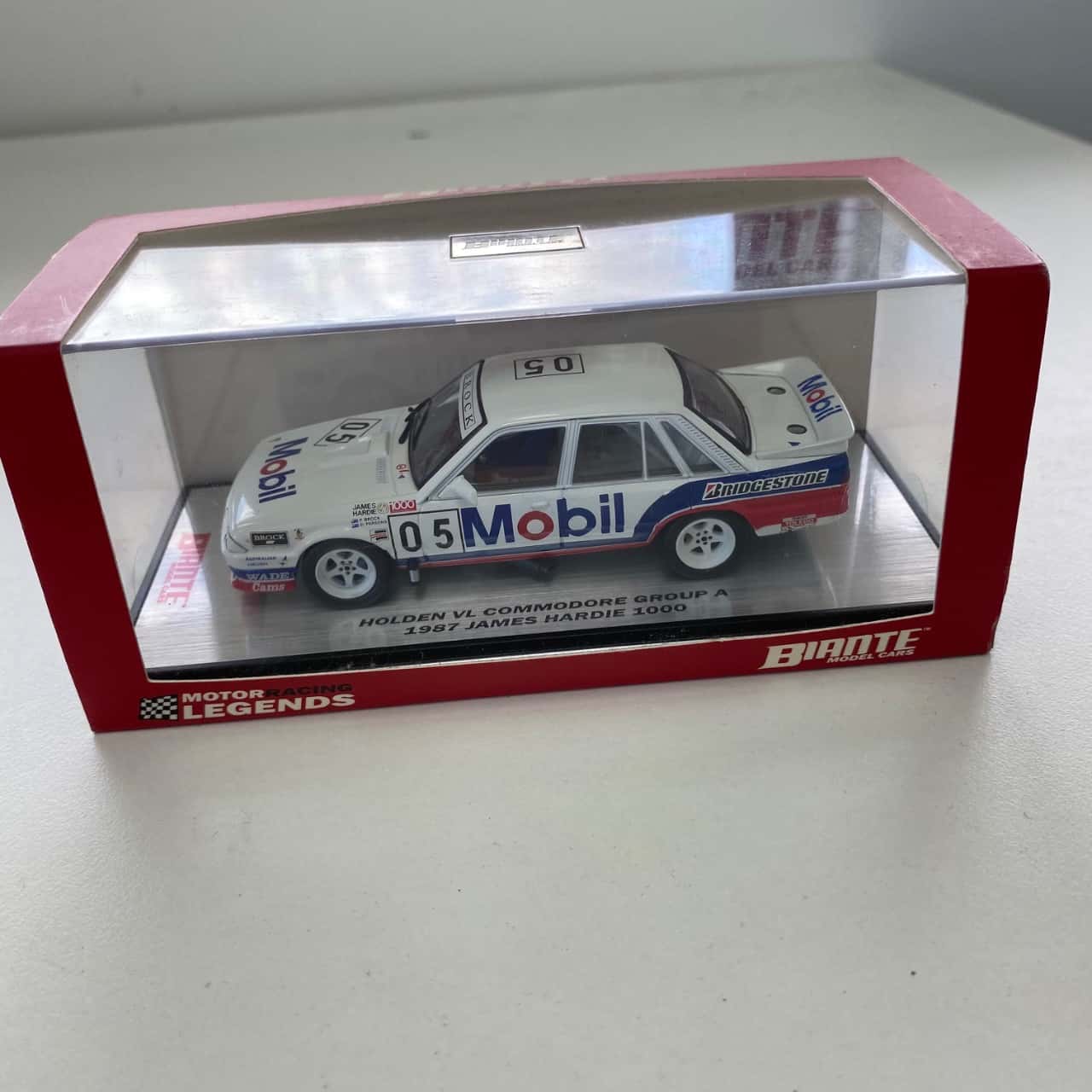 Biante Model Cars Holden VL Commodore Group A 1987 James Hardie 1000(s)