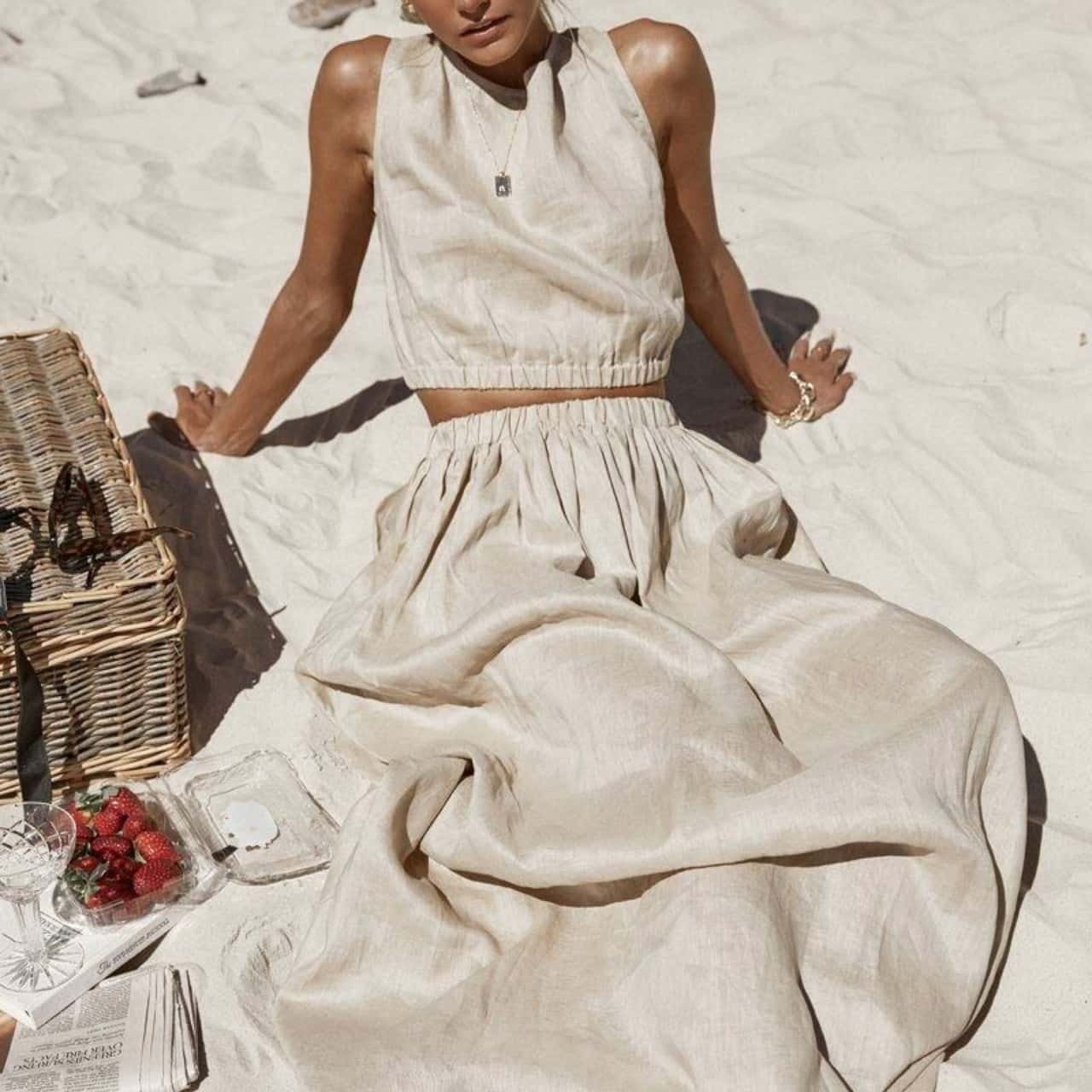 Dissh Womens Size 6 Cream Linen Top and Skirt RRP $150(s)