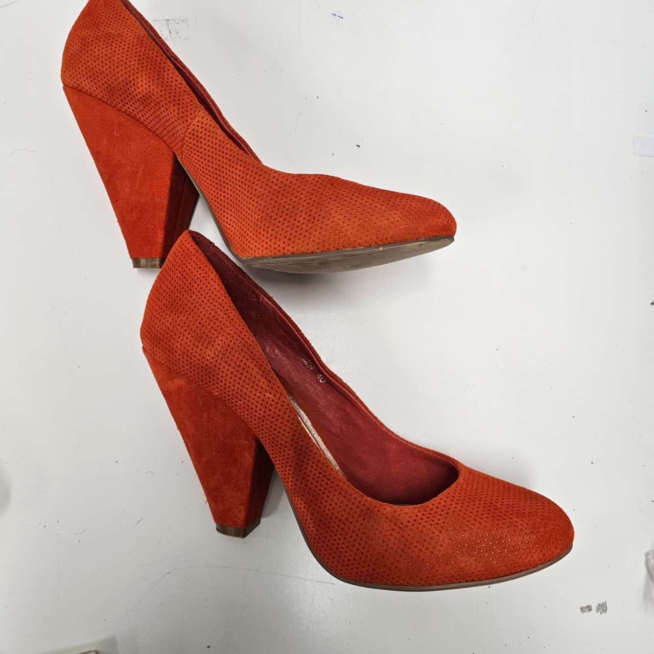 Django & Juliette Womens Size 40 Goodmen Suede Leather Pumps Heels ...