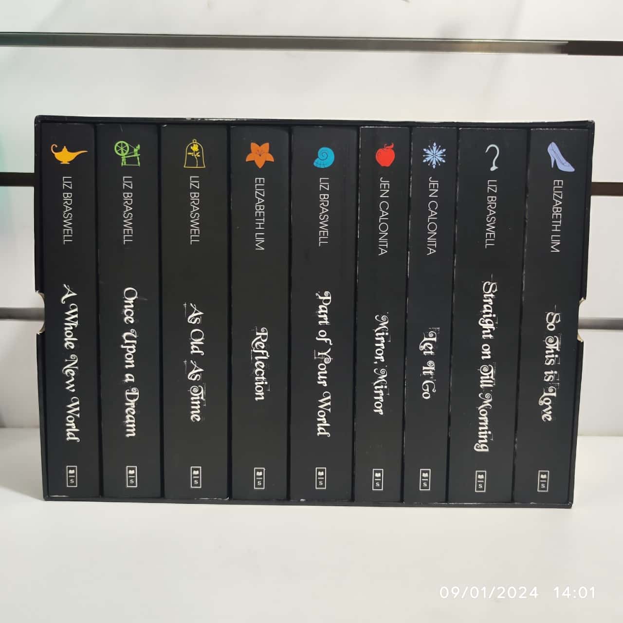 Disney Twisted Tales Collectors Edition Book Set (s)