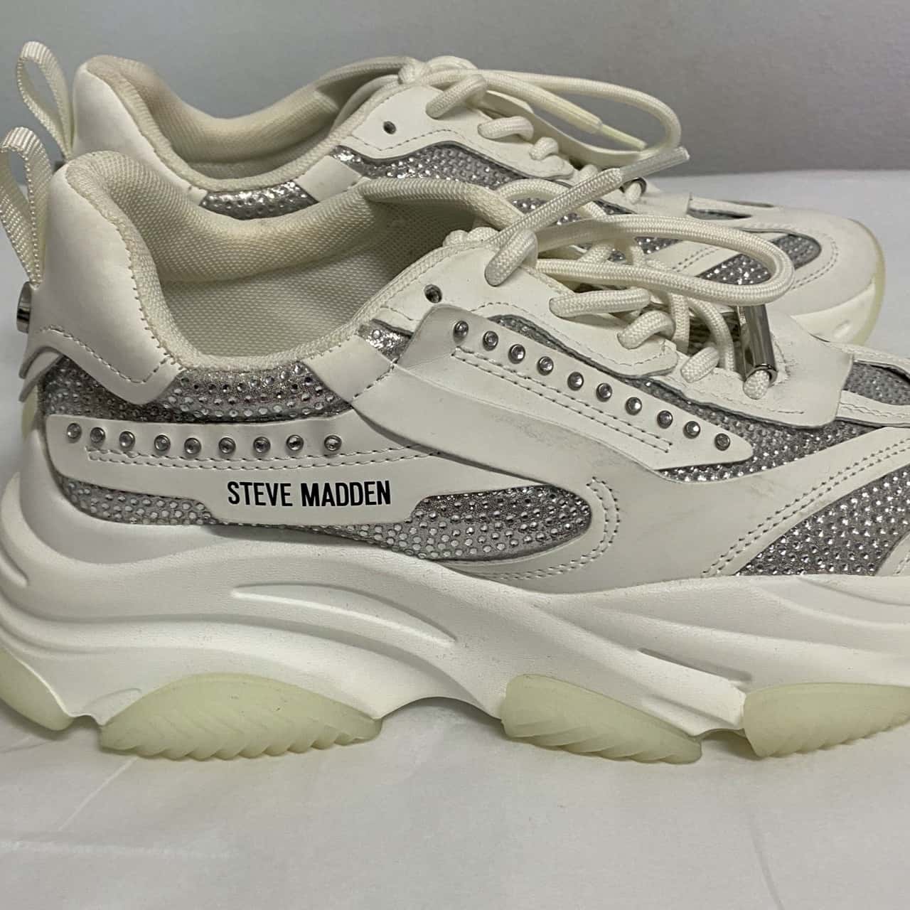 Steve Madden Womens Size 9 - Silver / White - Runners(s)