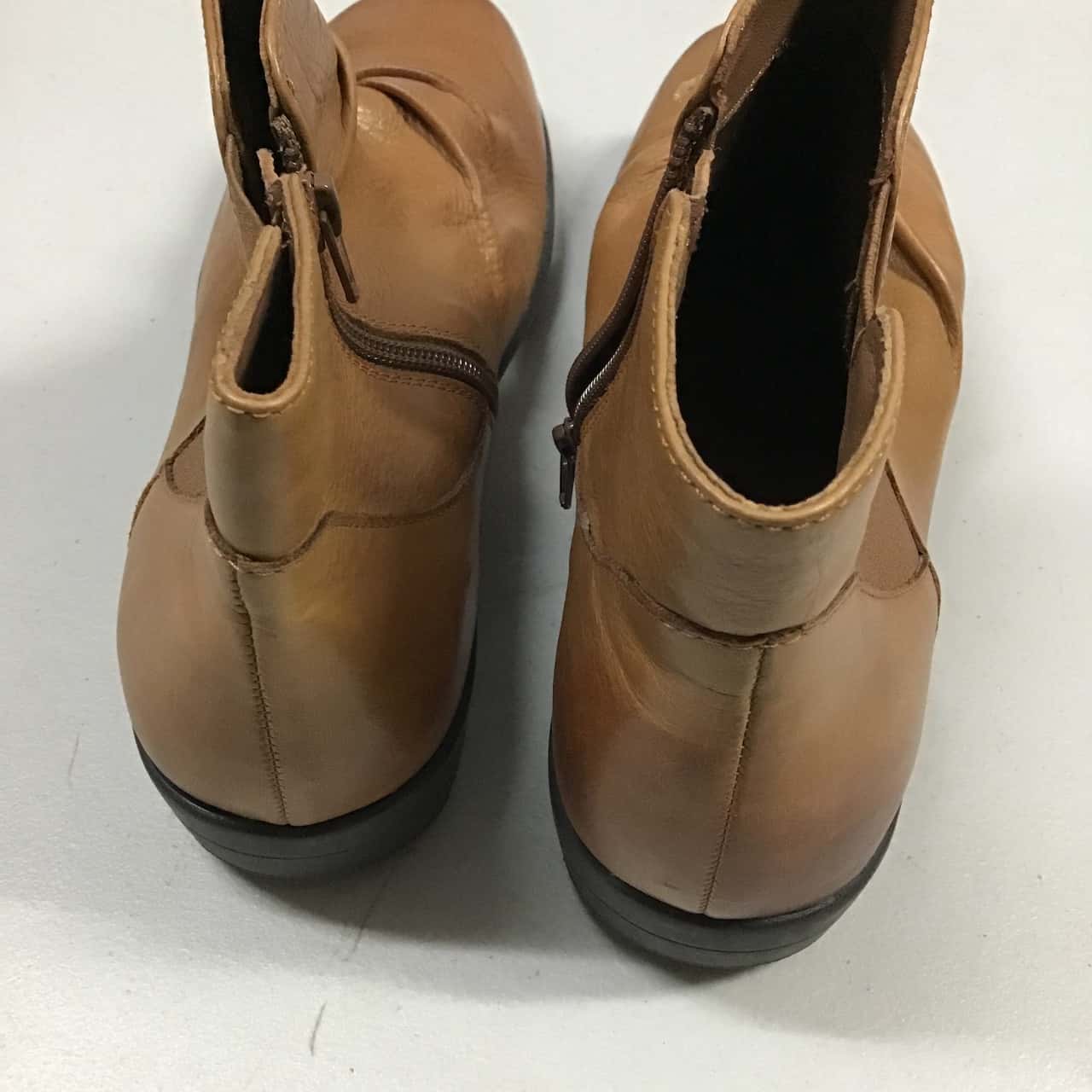 Supersoft Womens Size 40 Brown Leather Ankle Boots (s)