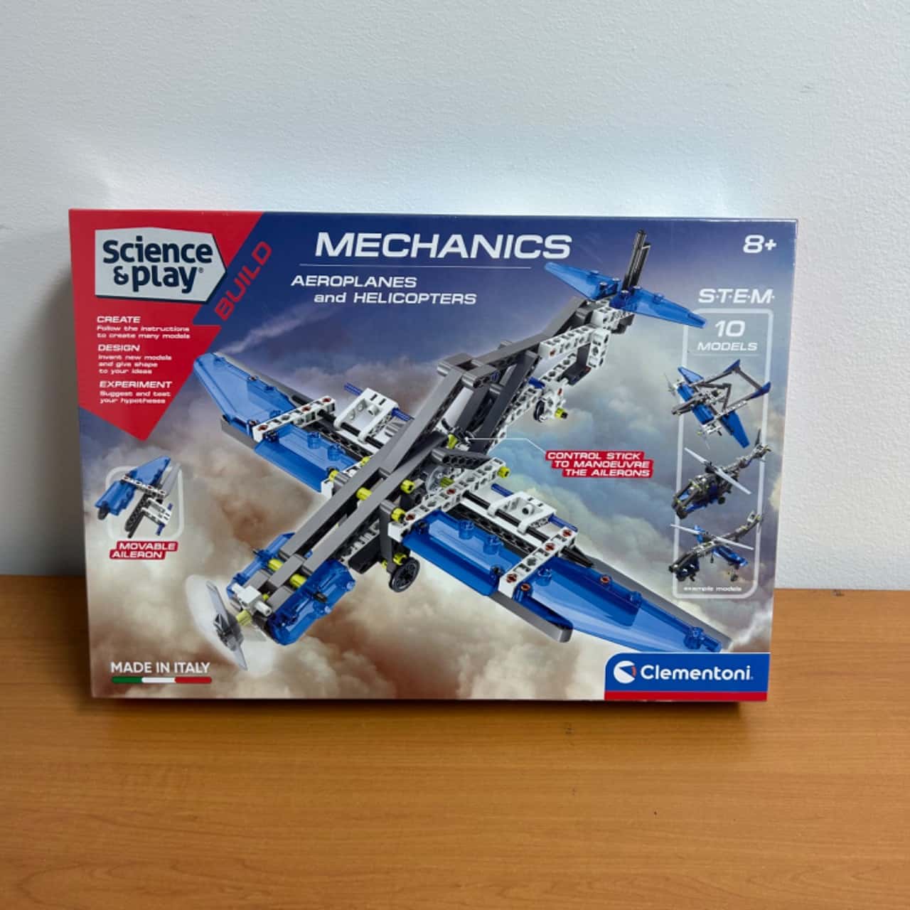NEW - Aeroplanes & Helicopters Science Kit(s)