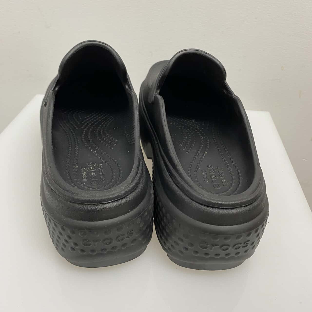 Crocs Stomp Loafers. Size 6. New without tags(s)