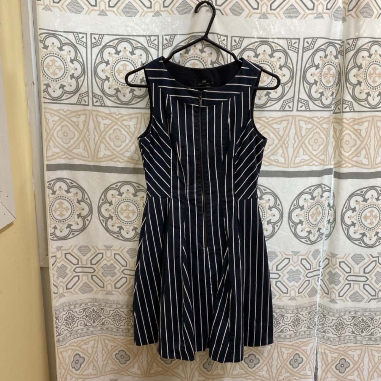 Cue Womens Size 8 Mini Dress Navy Blue / Striped / White