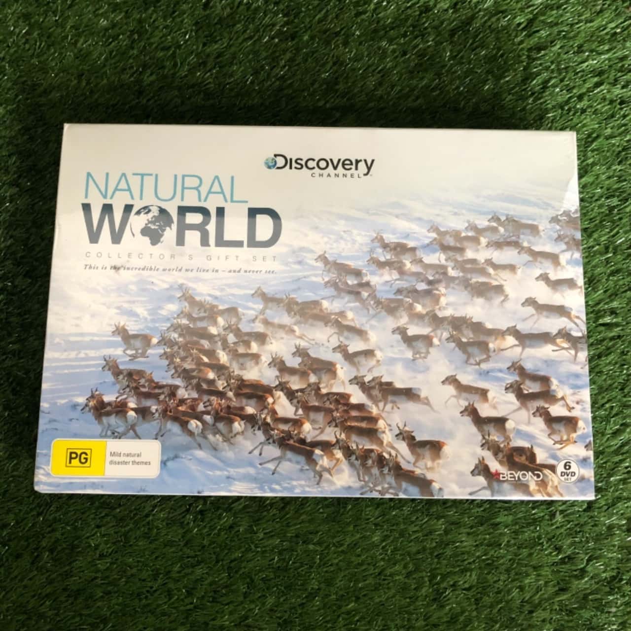 Natural World; Collectors Gift Set by Discovery Channel (4 DVD Box Set) New