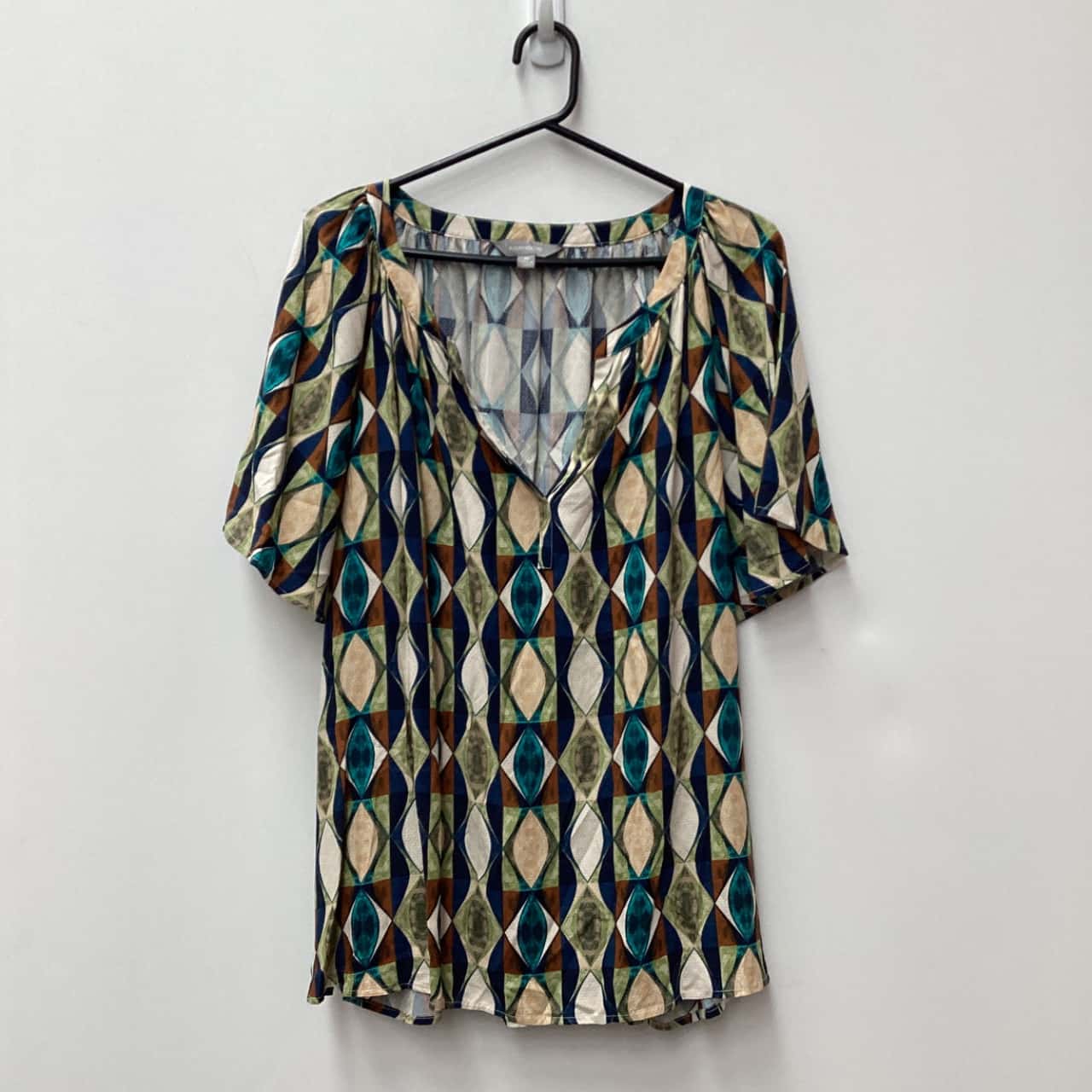 New - Suzannegrae Womens Linen Top Size 22 Pattern(s)