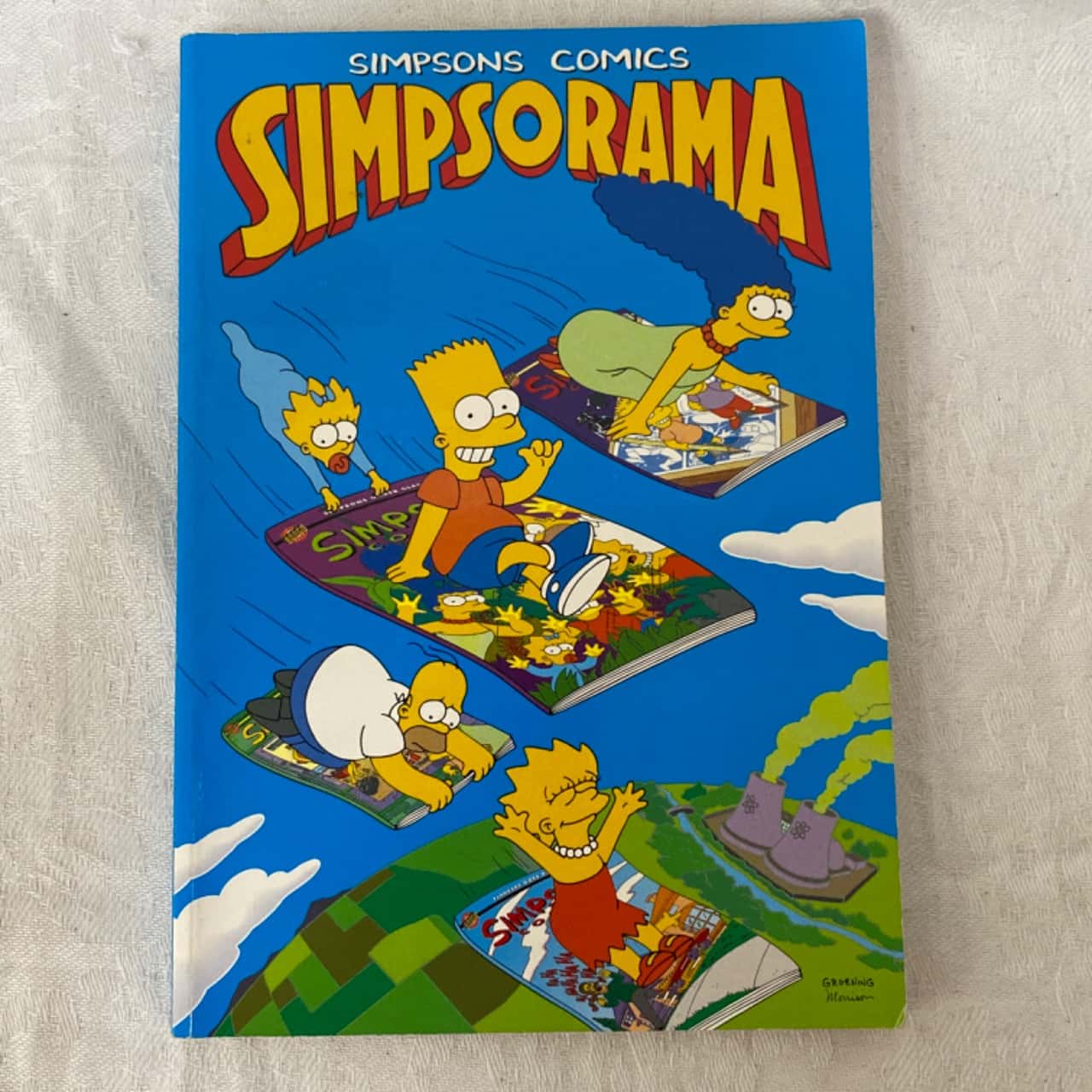 4 Simpsons Books (2 Simpsons Comics)