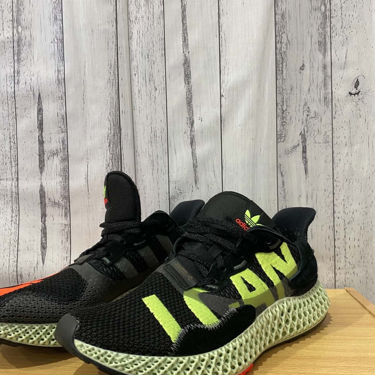 Adidas Mens Size 9.5 Black / Green / Multicoloured / Red (s)