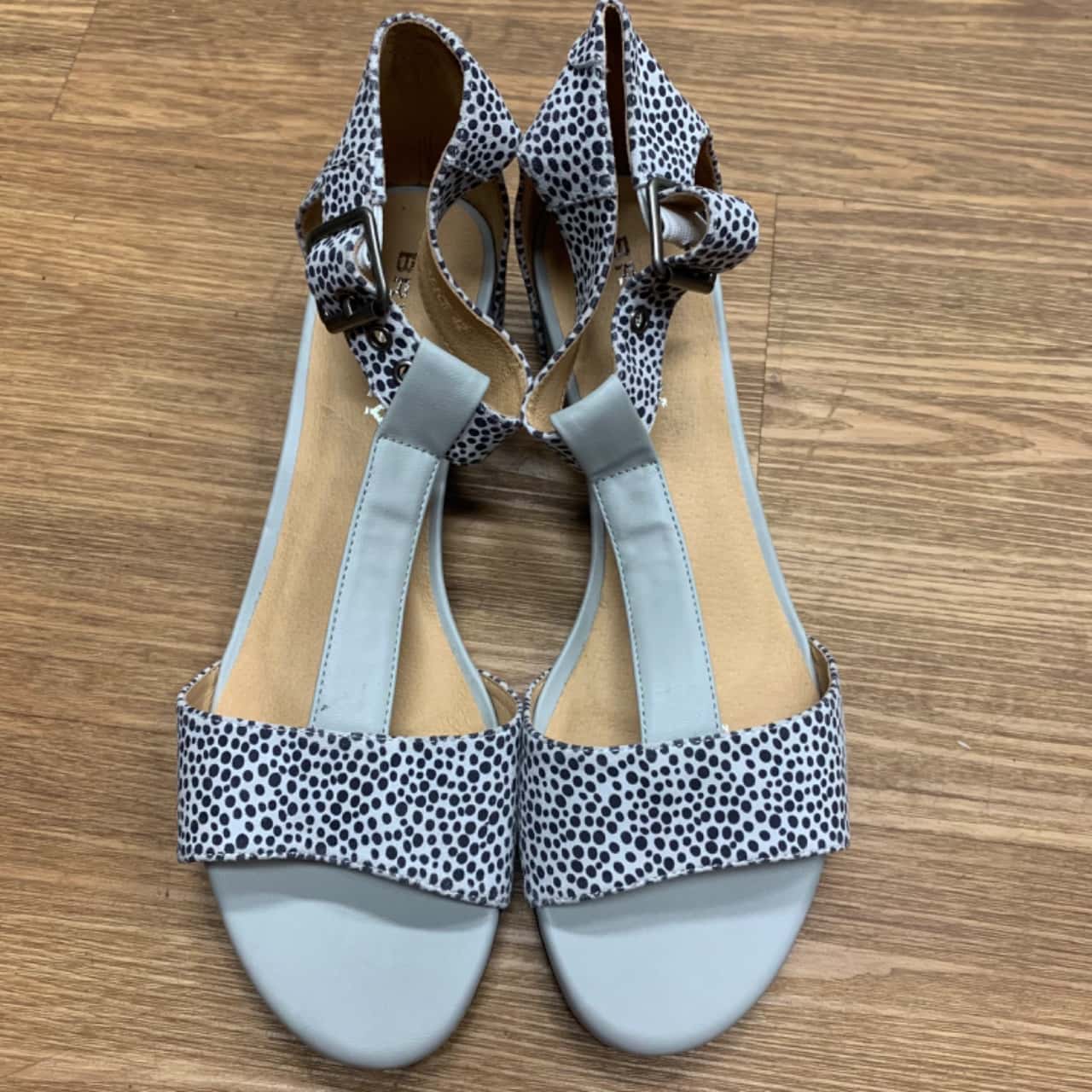 Bresley Women's Sandals Size 42 NEW