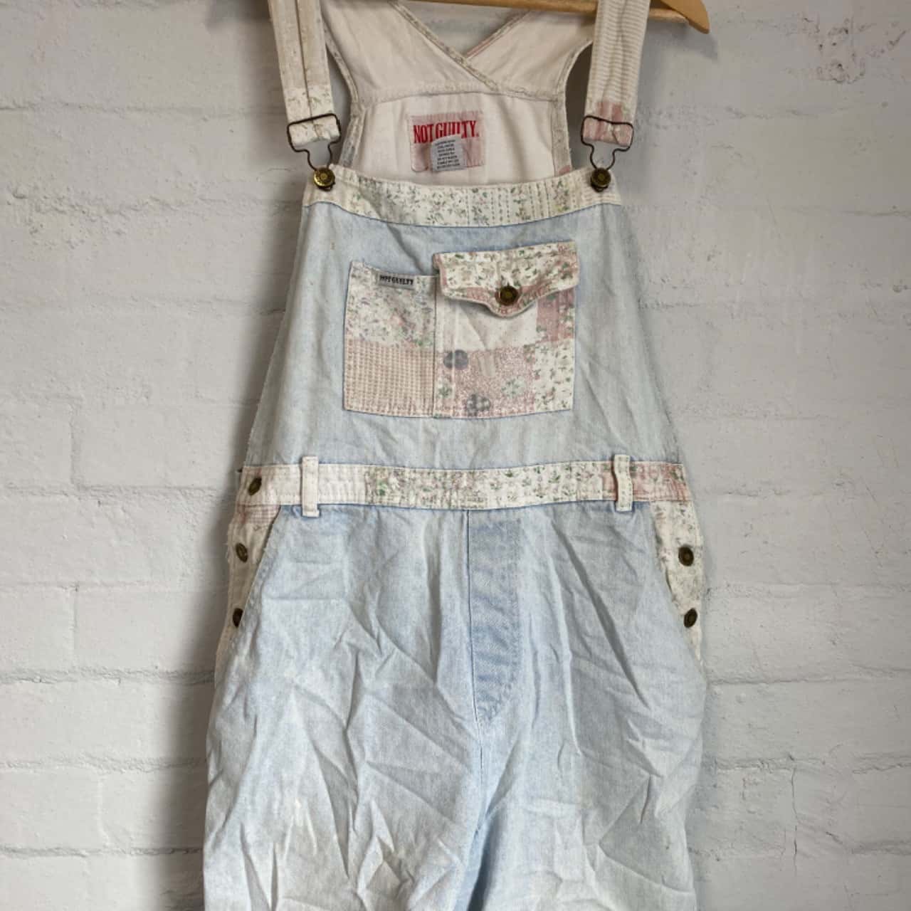 Womens NOT GUILTY Denim and Floral Size L short Overalls (s)