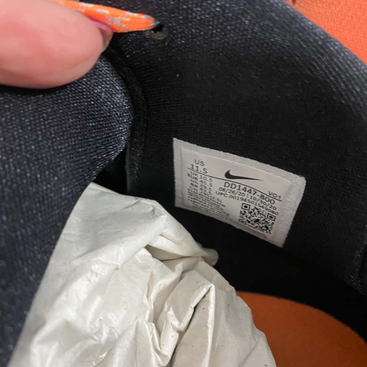 Nike Mens Size 11.5 Orange (s)