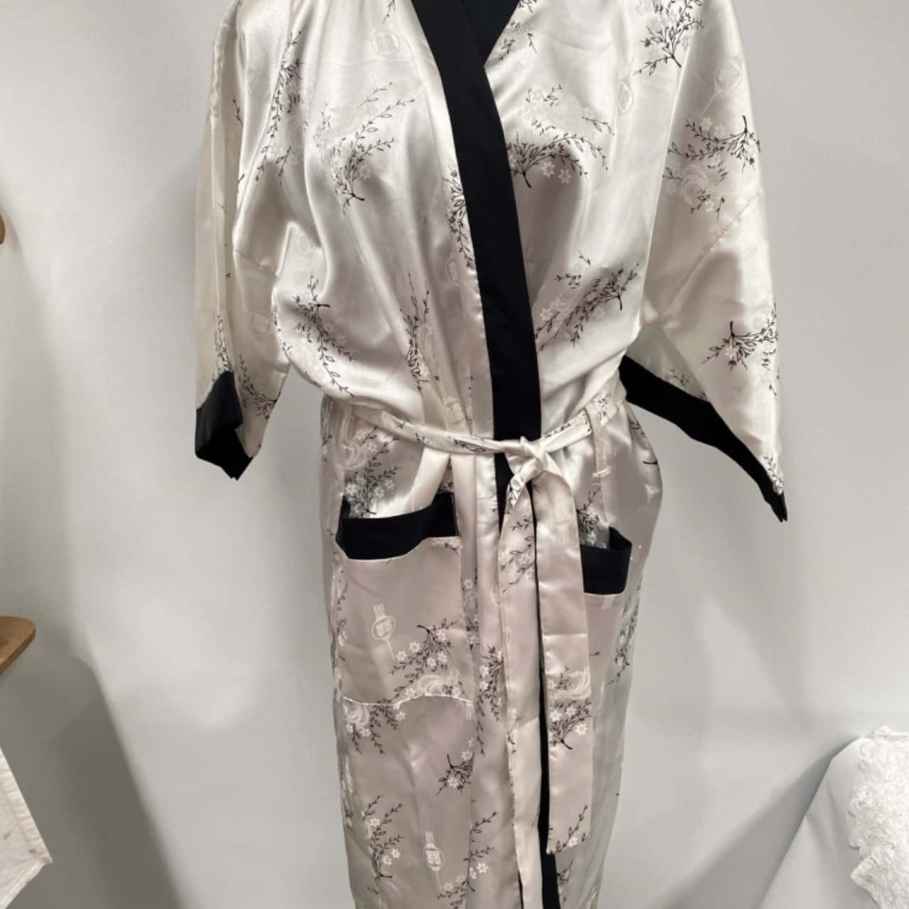Womens Silk Night Robe (s)