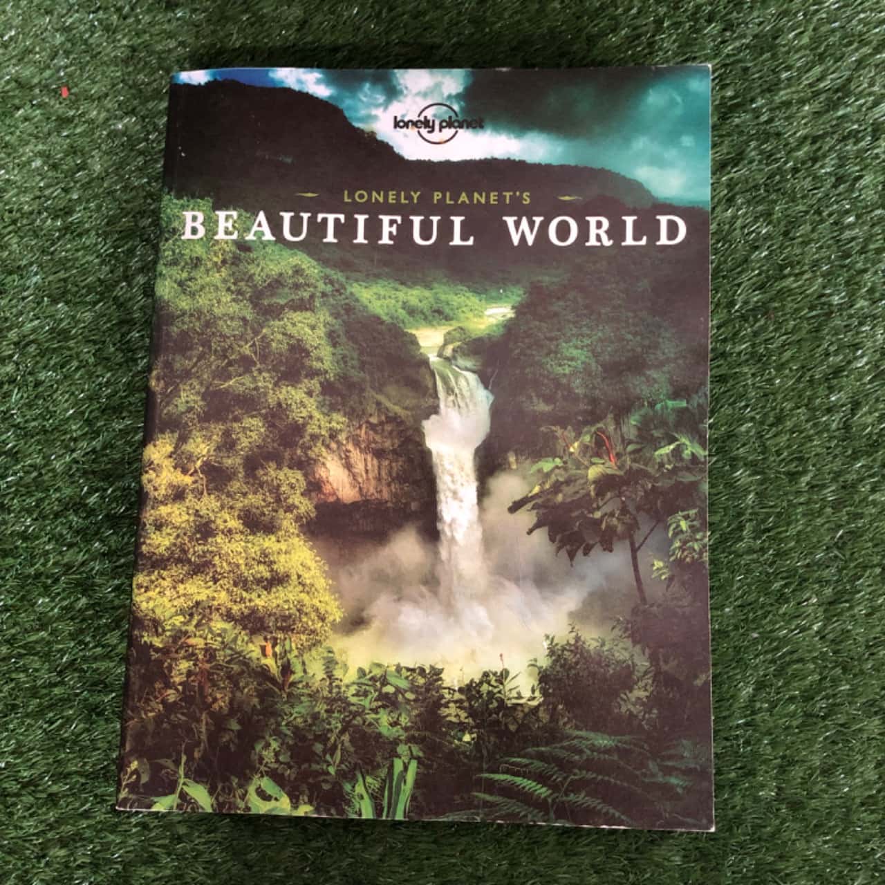 Lonely Planet's : Beautiful World(s)