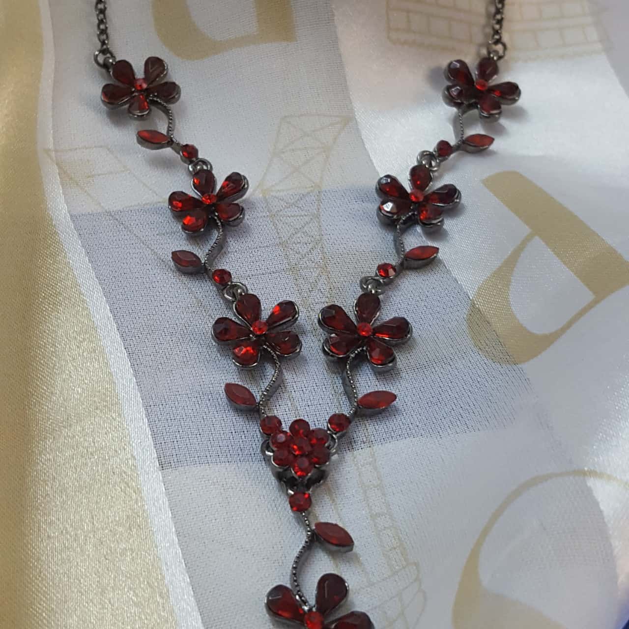 Womens Necklaces Red / Silver (s)