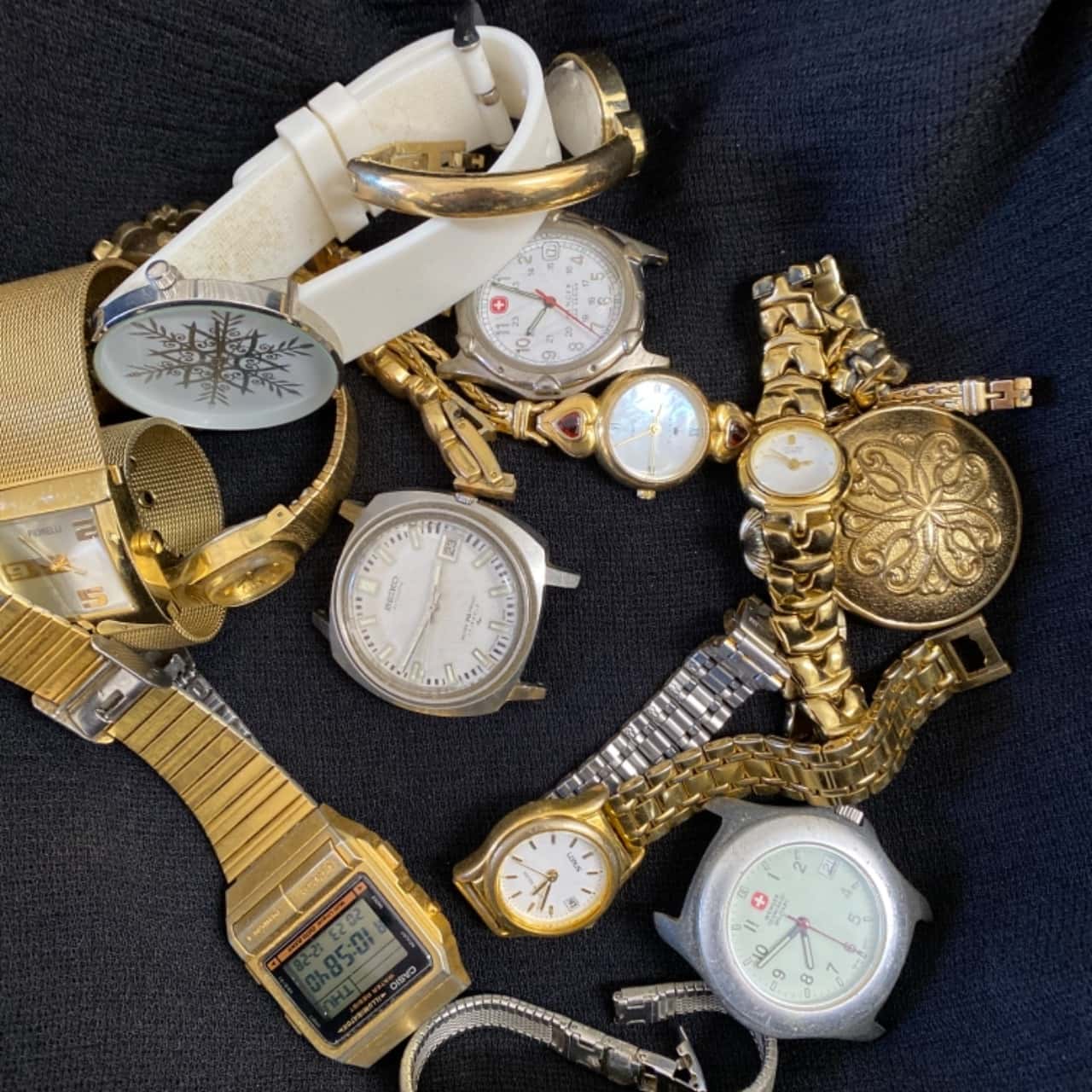0.5kg Bag Of Broken & Untested Assorted Watches (s)