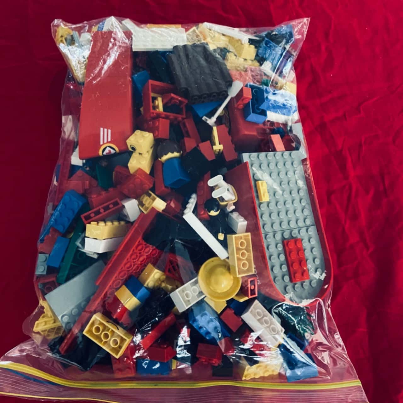 1kg Bag of Mixed Lego (s)