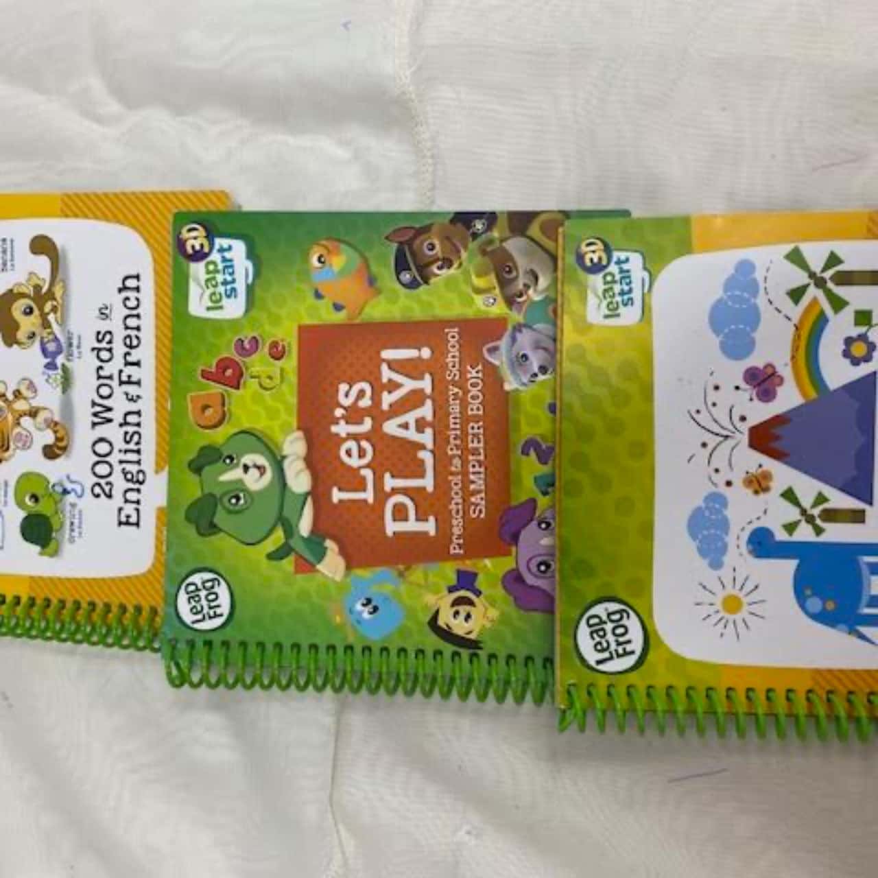 Leap Frog Learning Friends Console & 3 books(s)