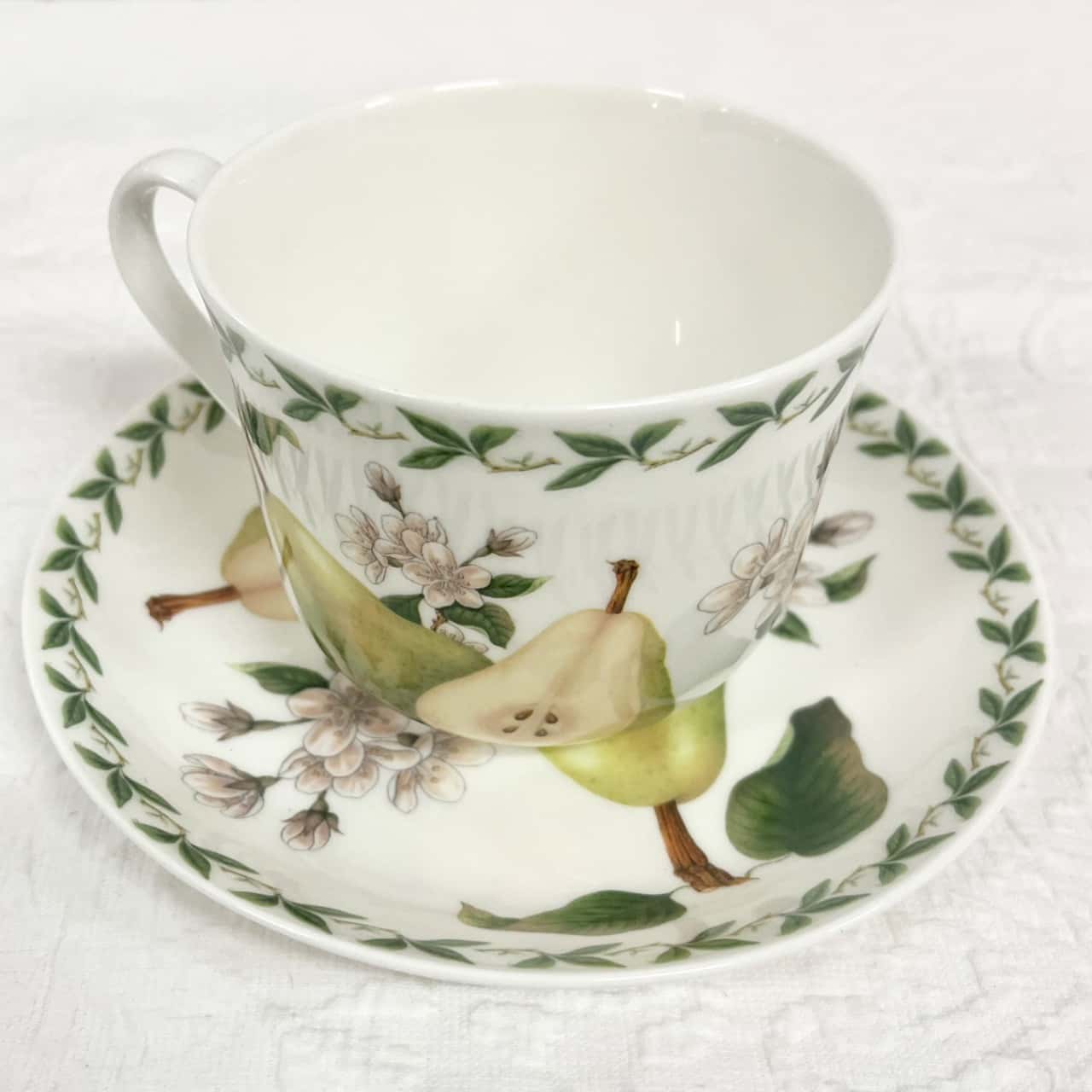 Orchard Fruits Maxwell & Williams Bone China Large cup and saucer(s)
