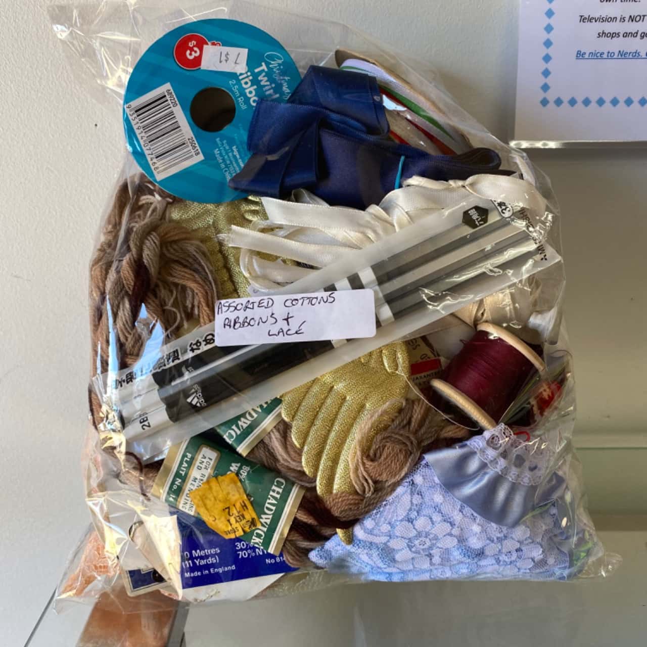 Womens Asstd bag of Cotton,Ribbons & Lace (Bag 446)(s)